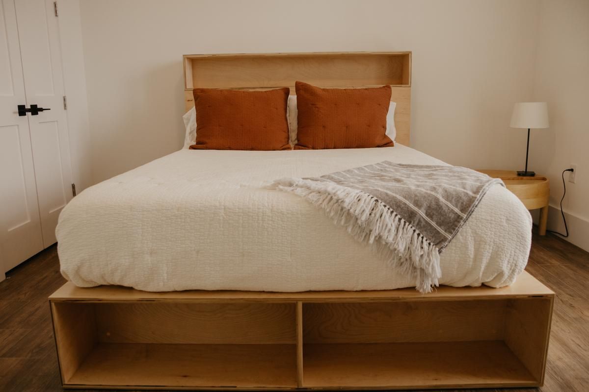 Plywood Platform Bed With Storage : 7 Steps (with Pictures) - Instructables