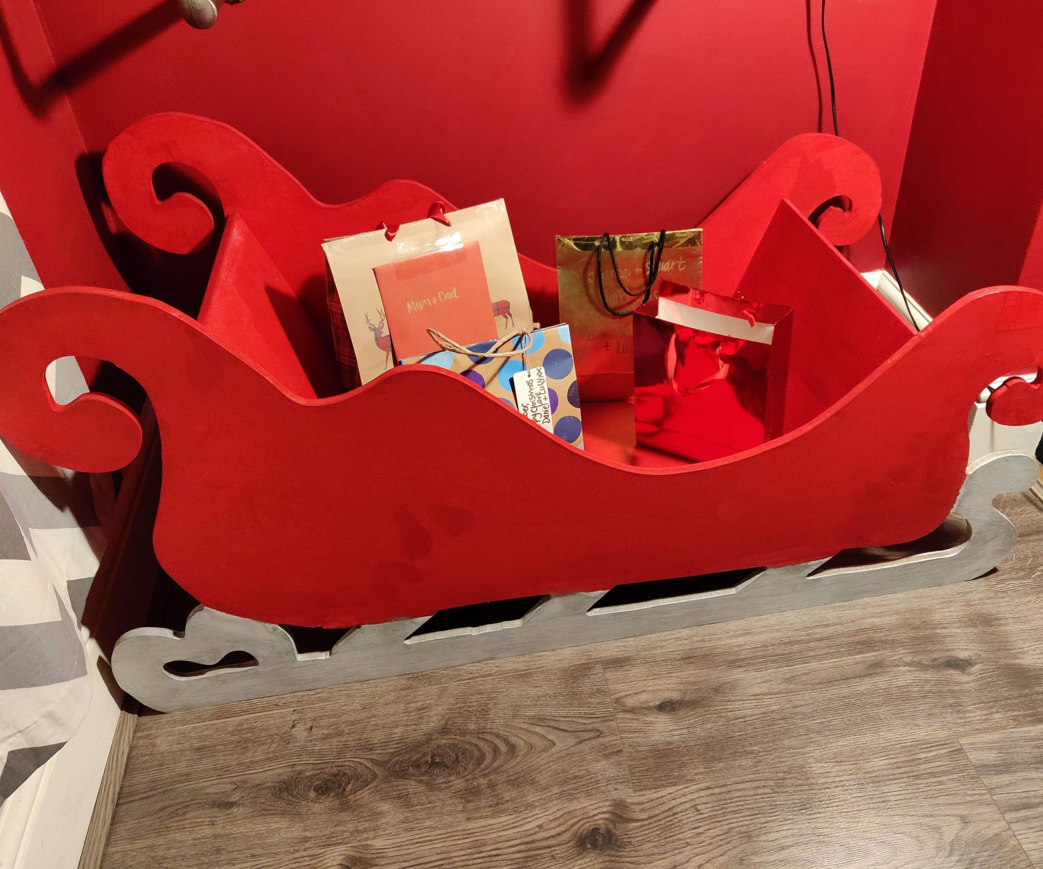 Plywood (or MDF) Sleigh to Display Christmas Gifts : 5 Steps (with ...