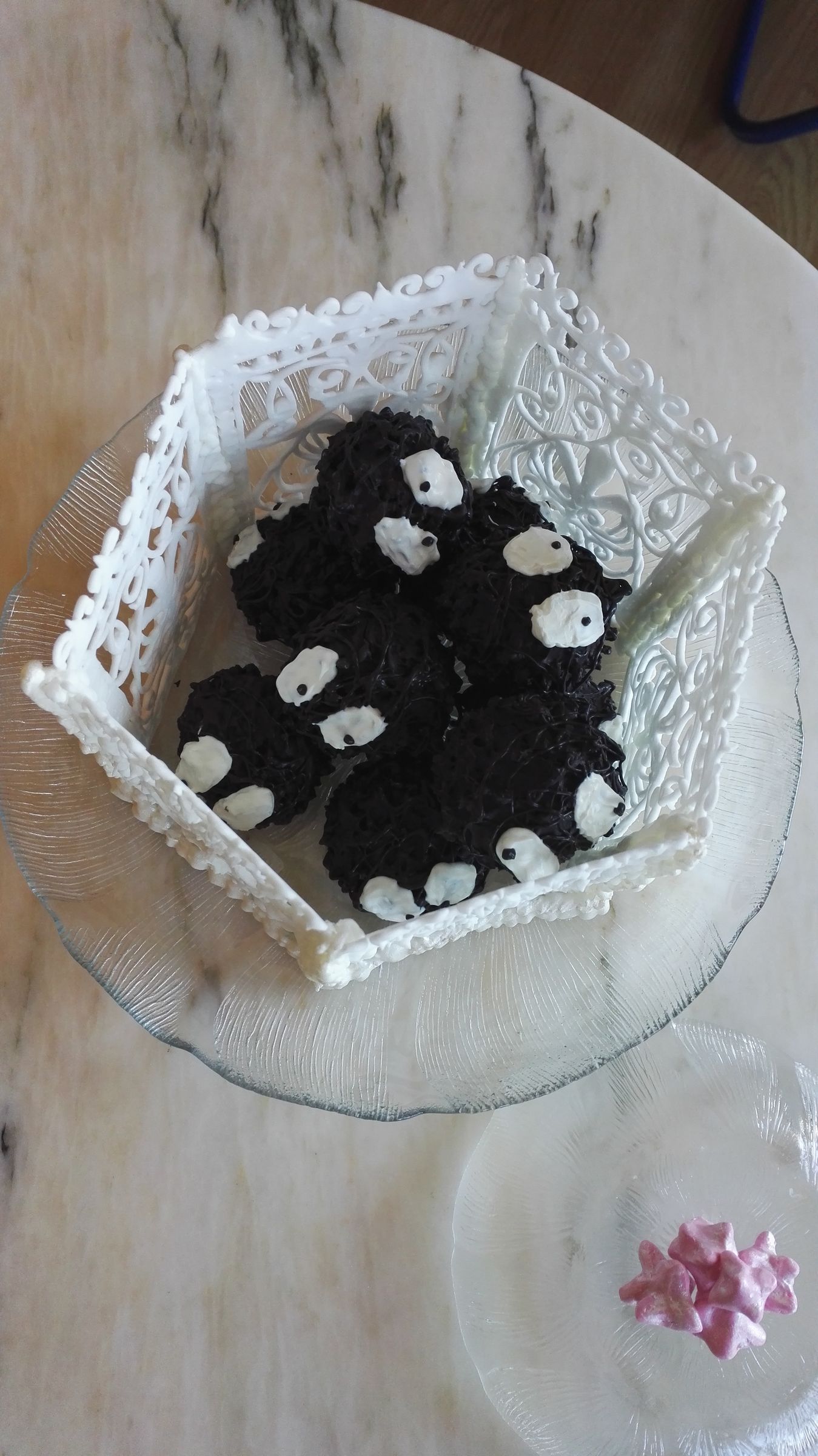 Susuwatari Gremlin Truffles : 5 Steps (with Pictures) - Instructables