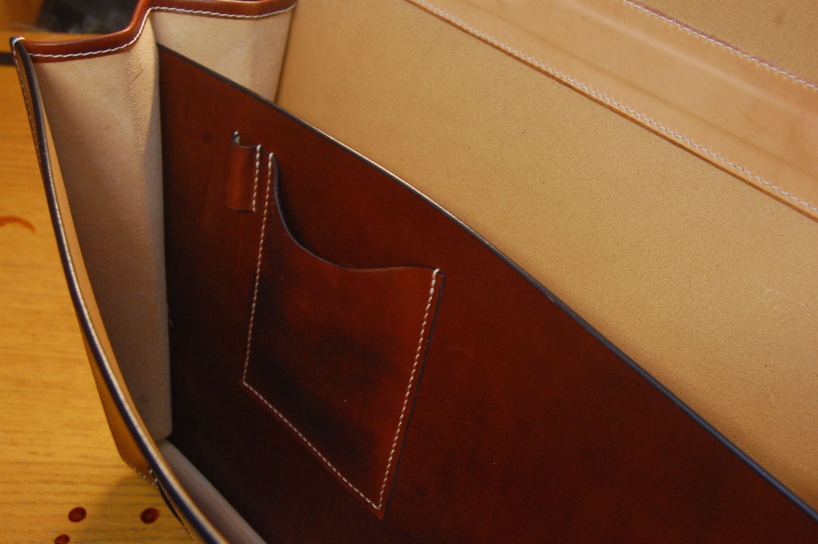 Classic Leather Briefcase With Accordion Gusset : 22 Steps (with ...