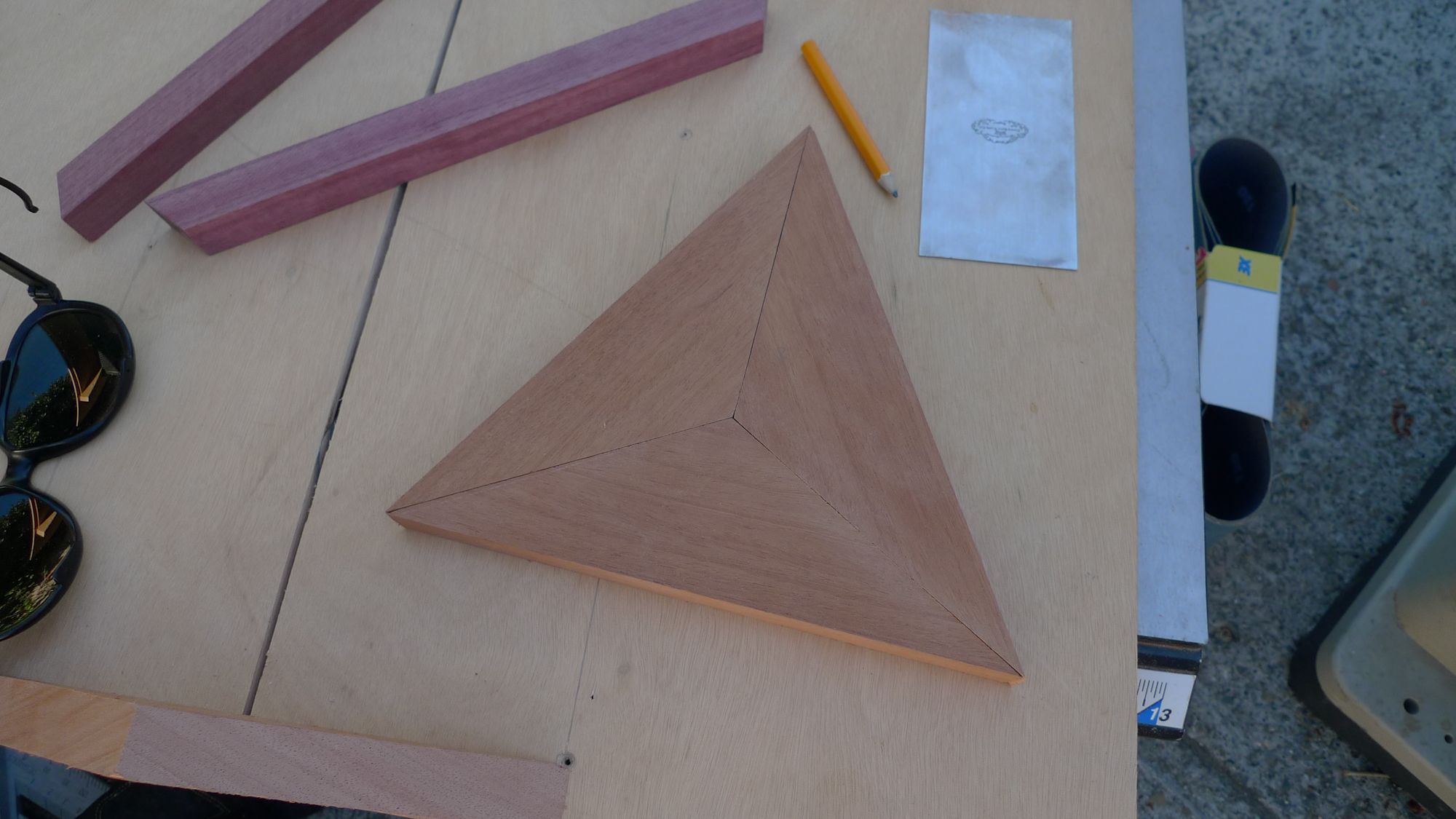 Tetra Table : 24 Steps (with Pictures) - Instructables