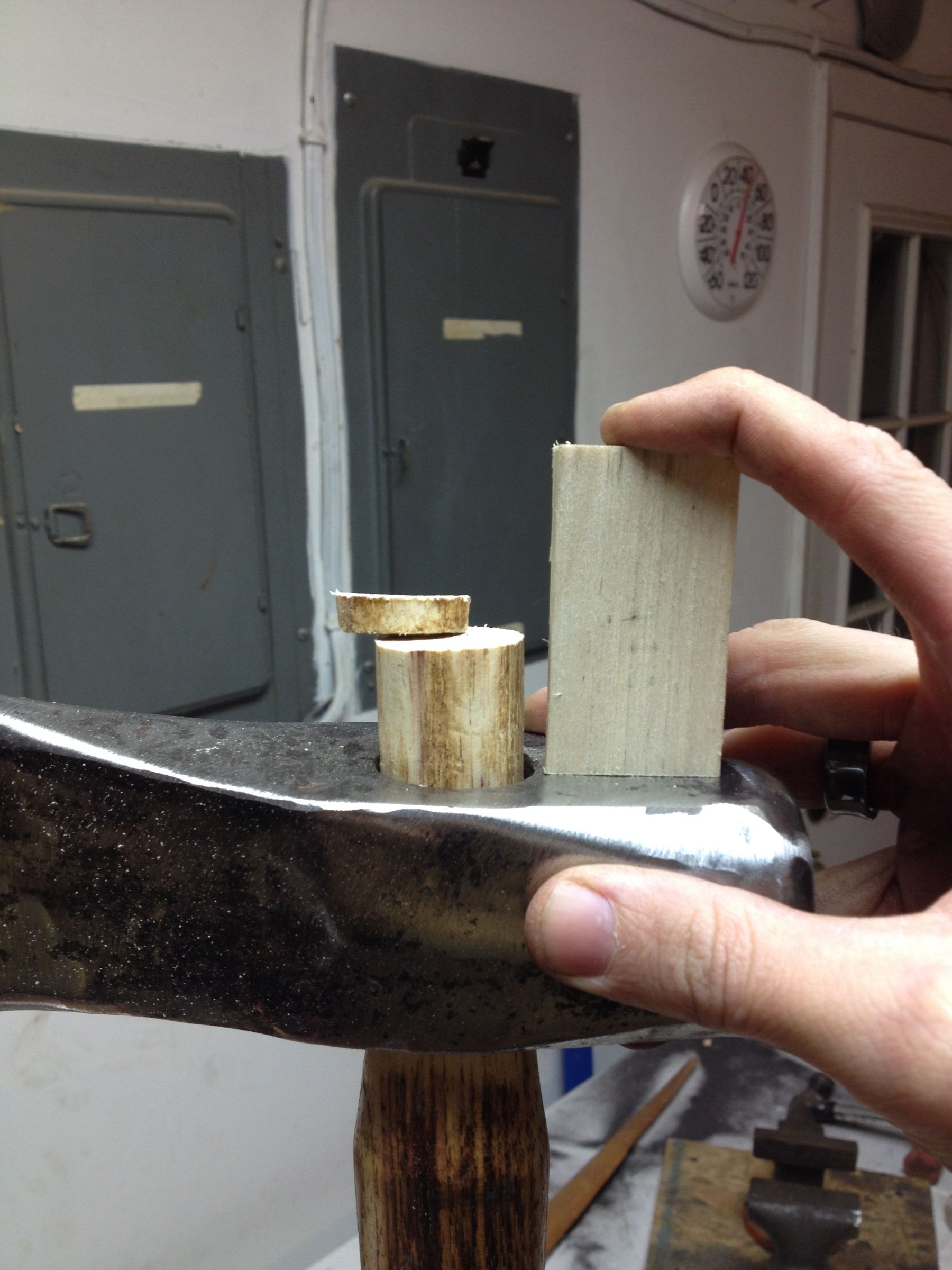 How to Re-handle an Axe... : 6 Steps (with Pictures) - Instructables