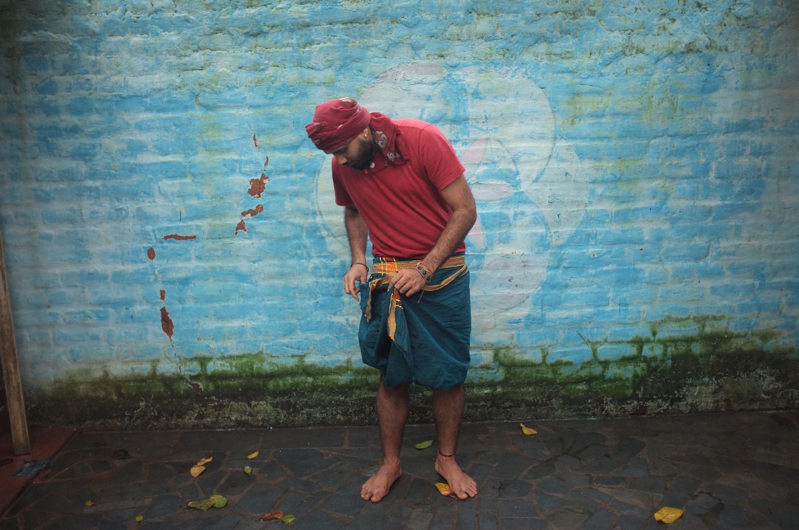 How to Wear a Lungi or Dhoti : 5 Steps - Instructables