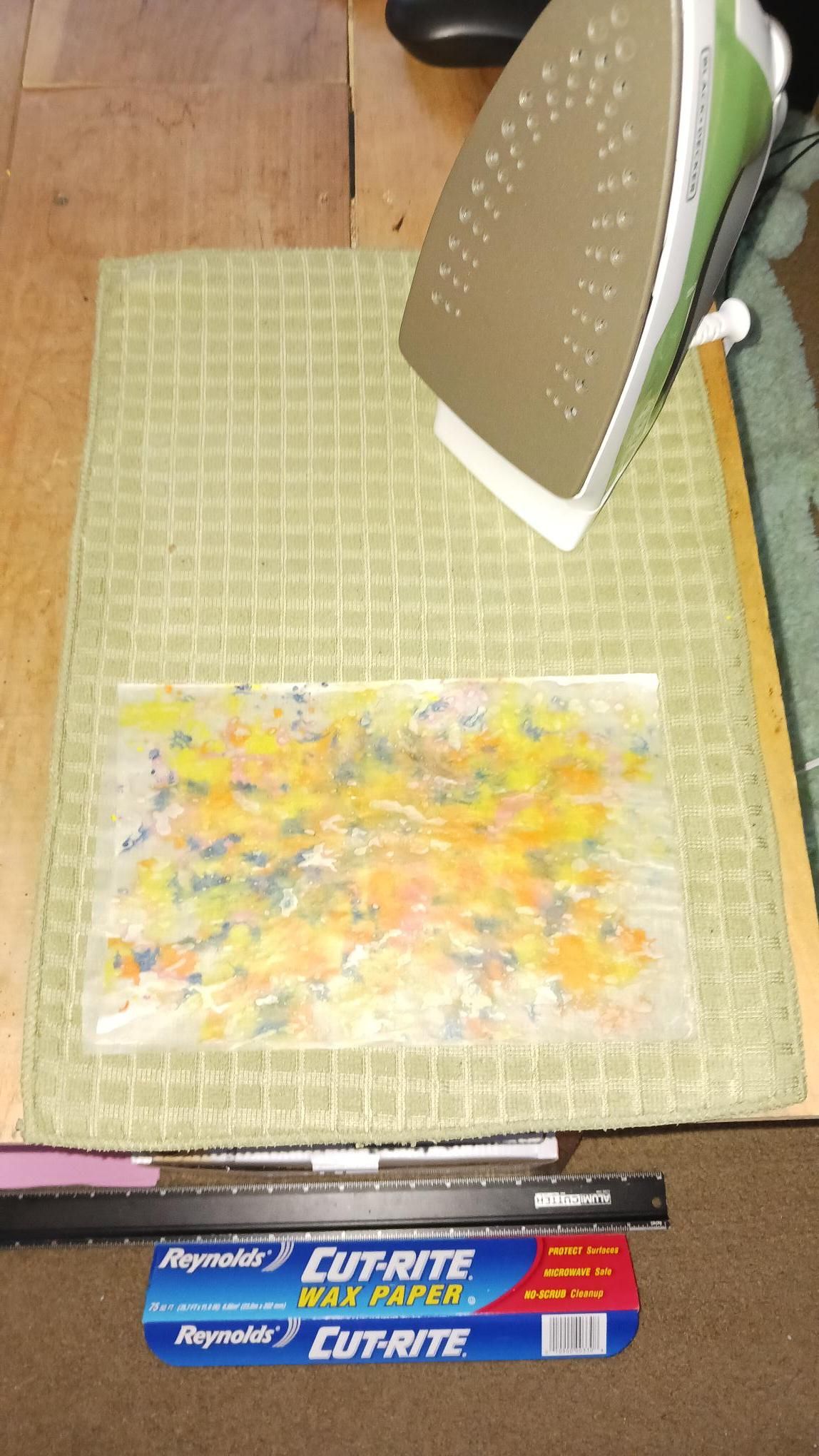 Melted Crayon Sun Catcher : 6 Steps (with Pictures) - Instructables