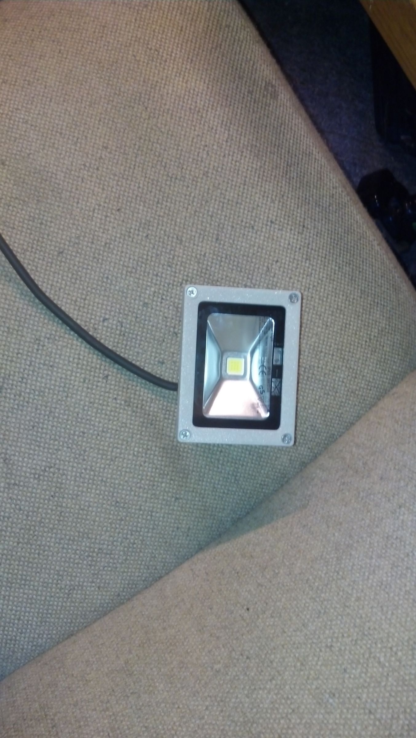 Halogen to LED Work Light Conversion : 4 Steps - Instructables