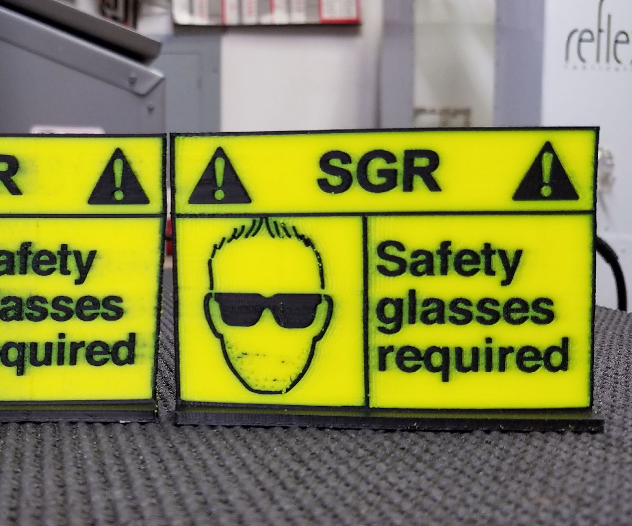 Dual Extruded Two Color Signs and Logos - Instructables