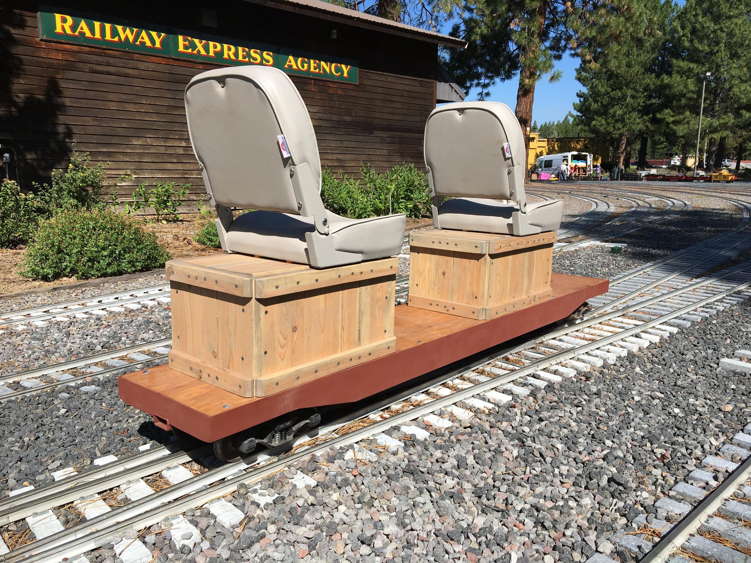 7 1/2 Gauge Rideable Flat Train Car : 13 Steps (with Pictures ...