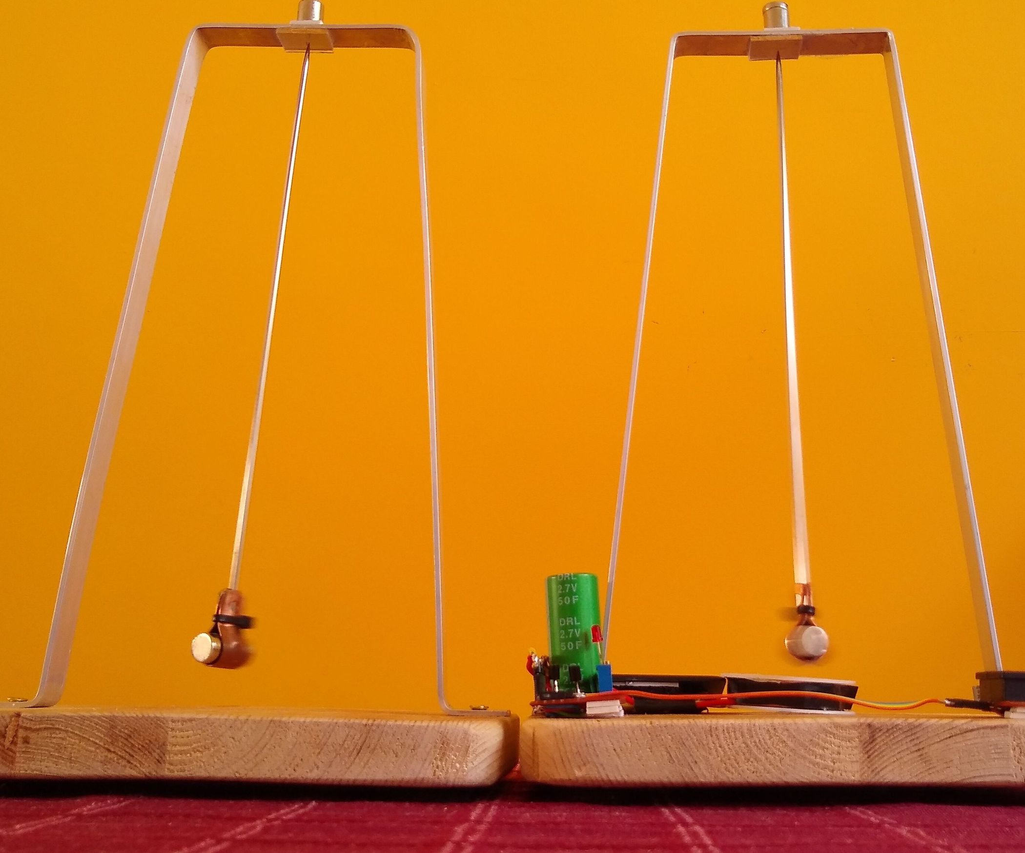 Randomly Reacting Pendulums : 4 Steps (with Pictures) - Instructables