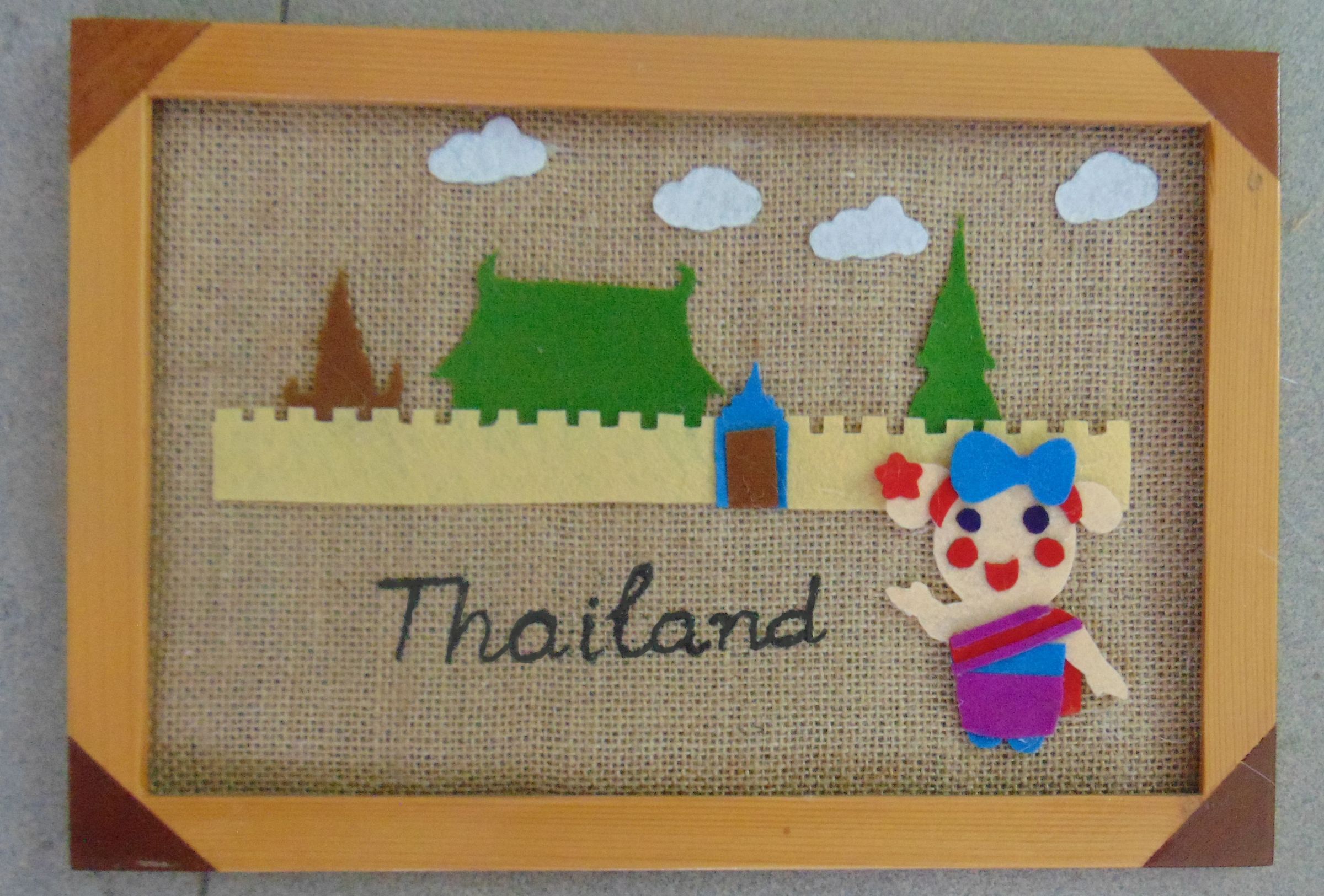 Miss La Sen in Thai Clothing Burlap and Felt Craft : 15 Steps ...