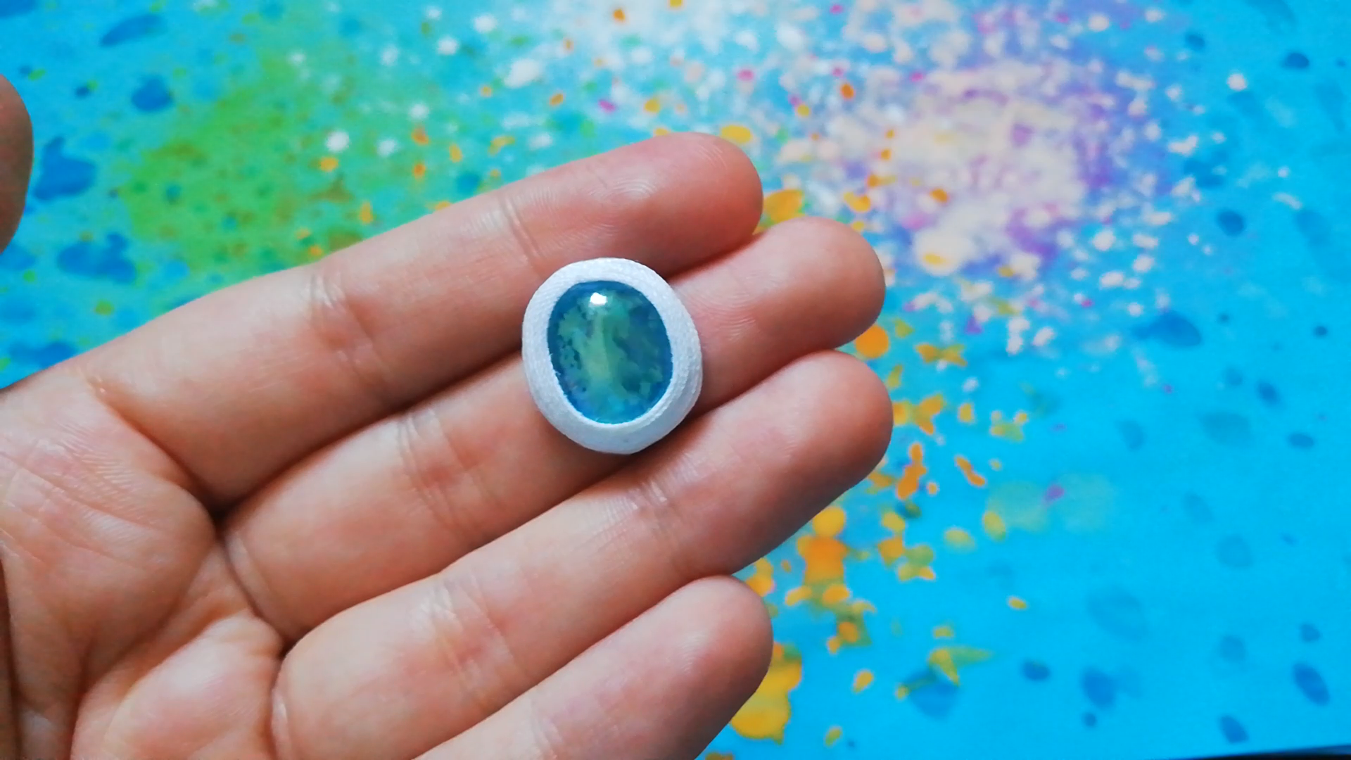 Holographic Gemstones From CDs : 9 Steps (with Pictures) - Instructables