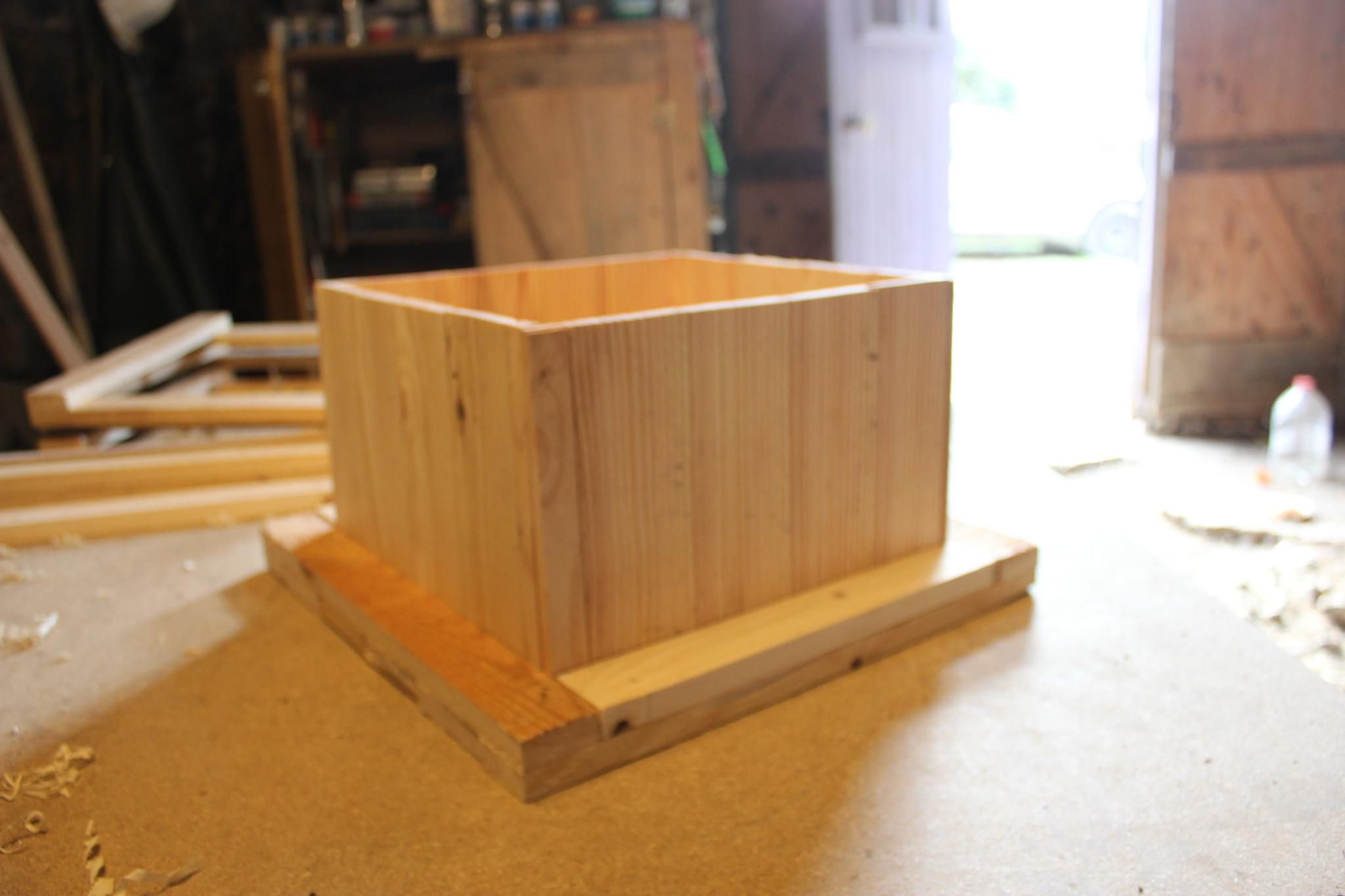 Make a Wooden Fuelless Cooker or Hay-box Using Scrap Wood and Hemp Wool ...