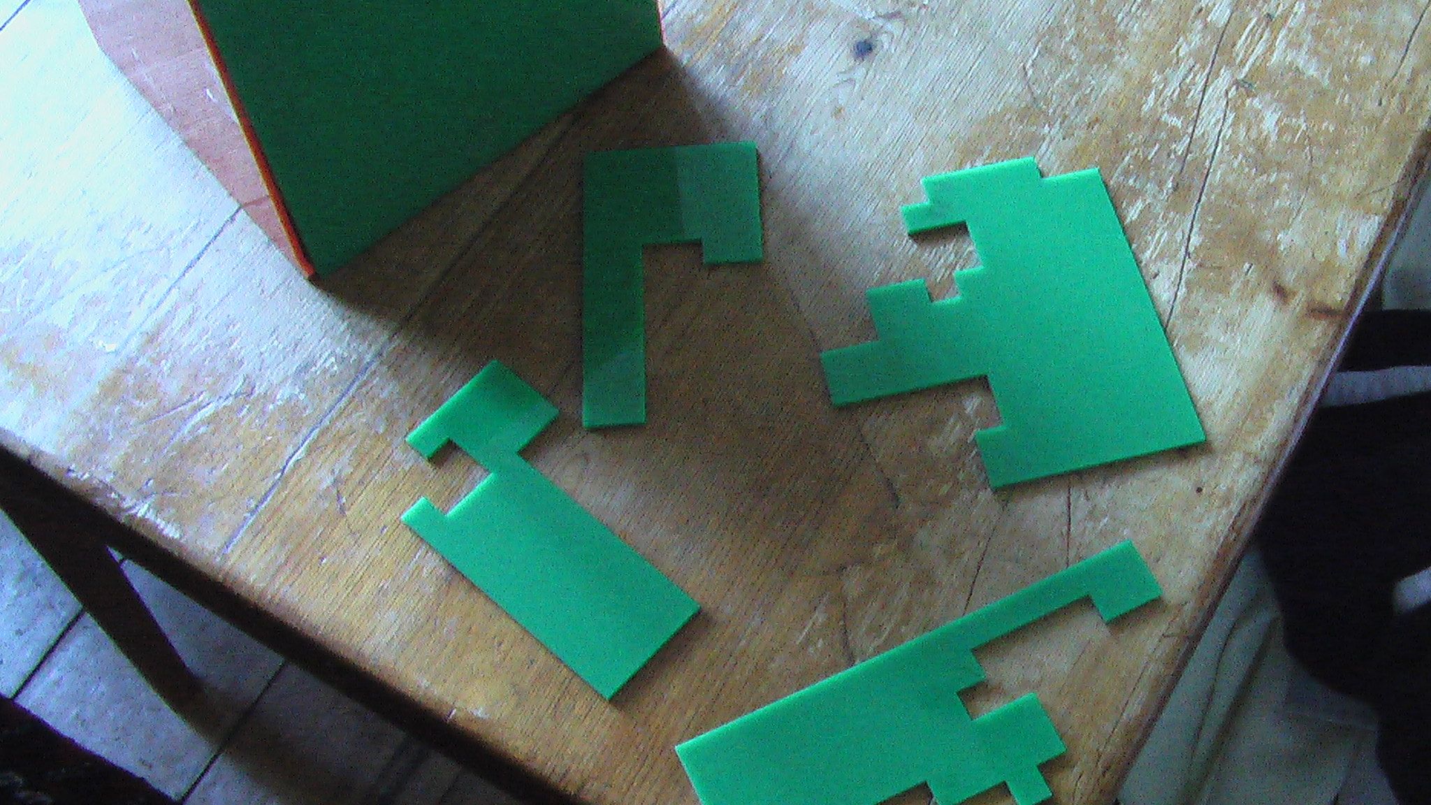 A Puzzle Alarm Clock. - Instructables