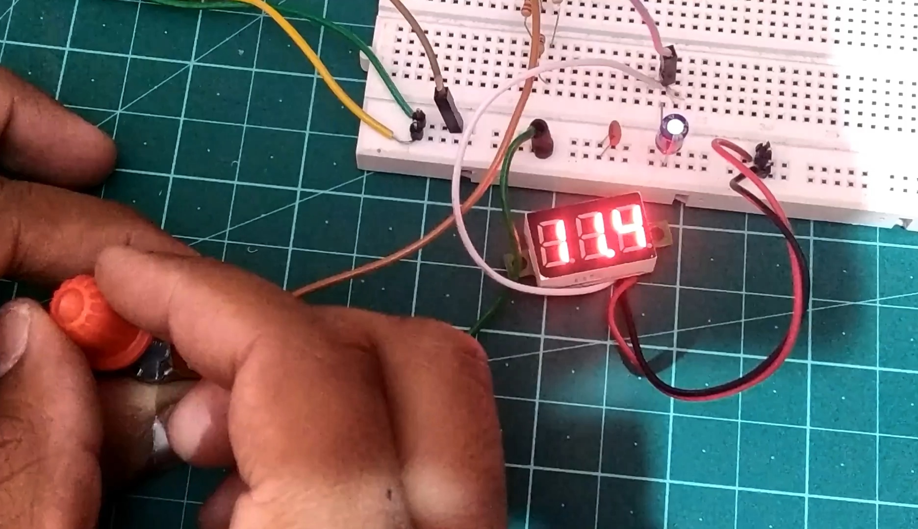 DIY Power Supply Using LM317 | Lm 317 Variable Voltage Output : 12 ...