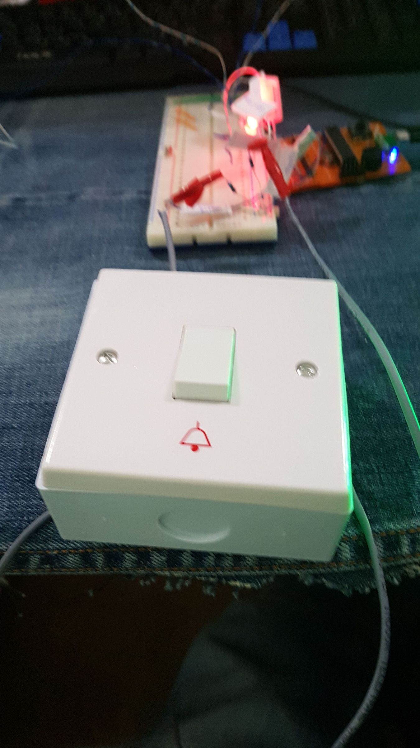 2 Players Competition / Quiz Buzzer Box System Using Arduino : 10 Steps ...