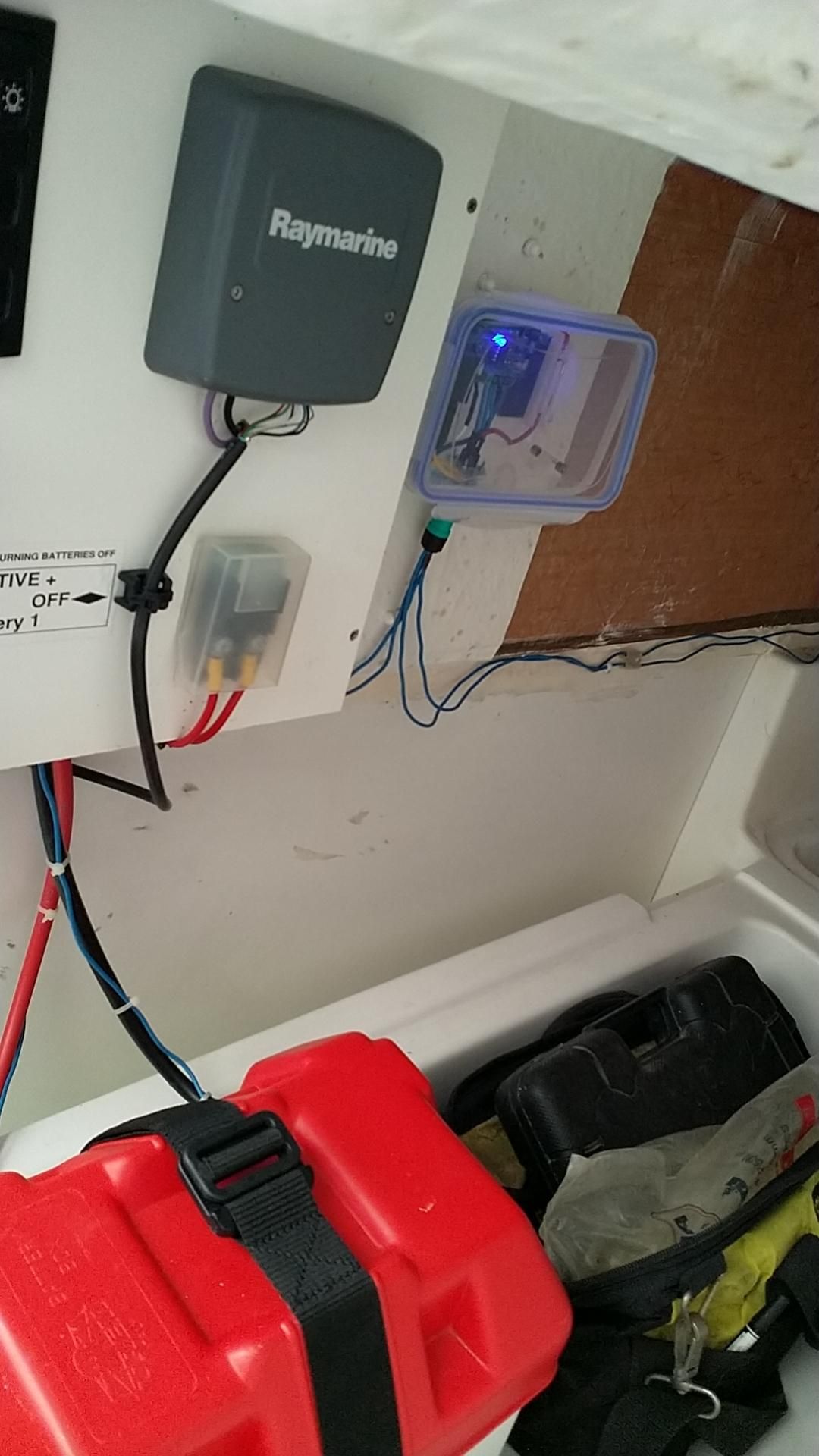 DIY AUTOMATIC SOLAR CHARGE CONTROLLER : 7 Steps (with Pictures ...