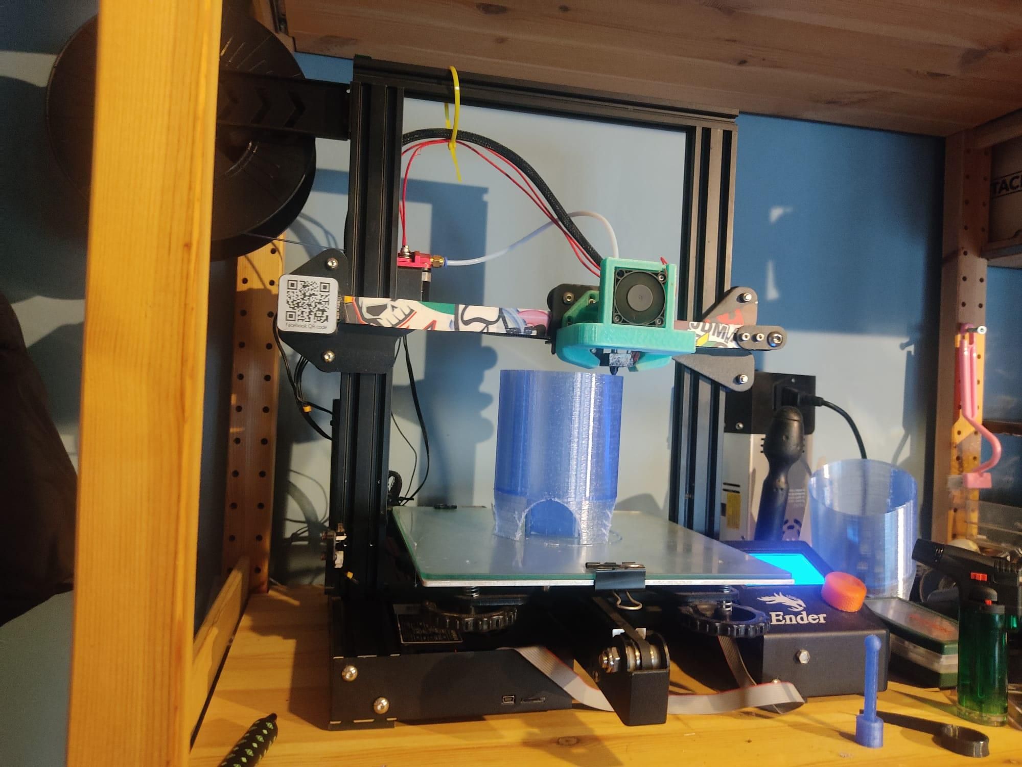 Self-Watering Pot With Water Level Indicator (With a Food Can) : 8 ...