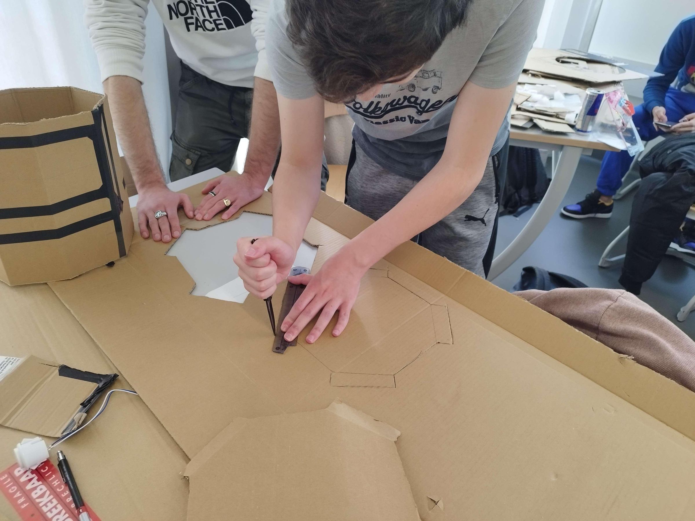 Make a Space Mecha Cow Controller for "Attack of the Bric-a-Brac" : 16 ...