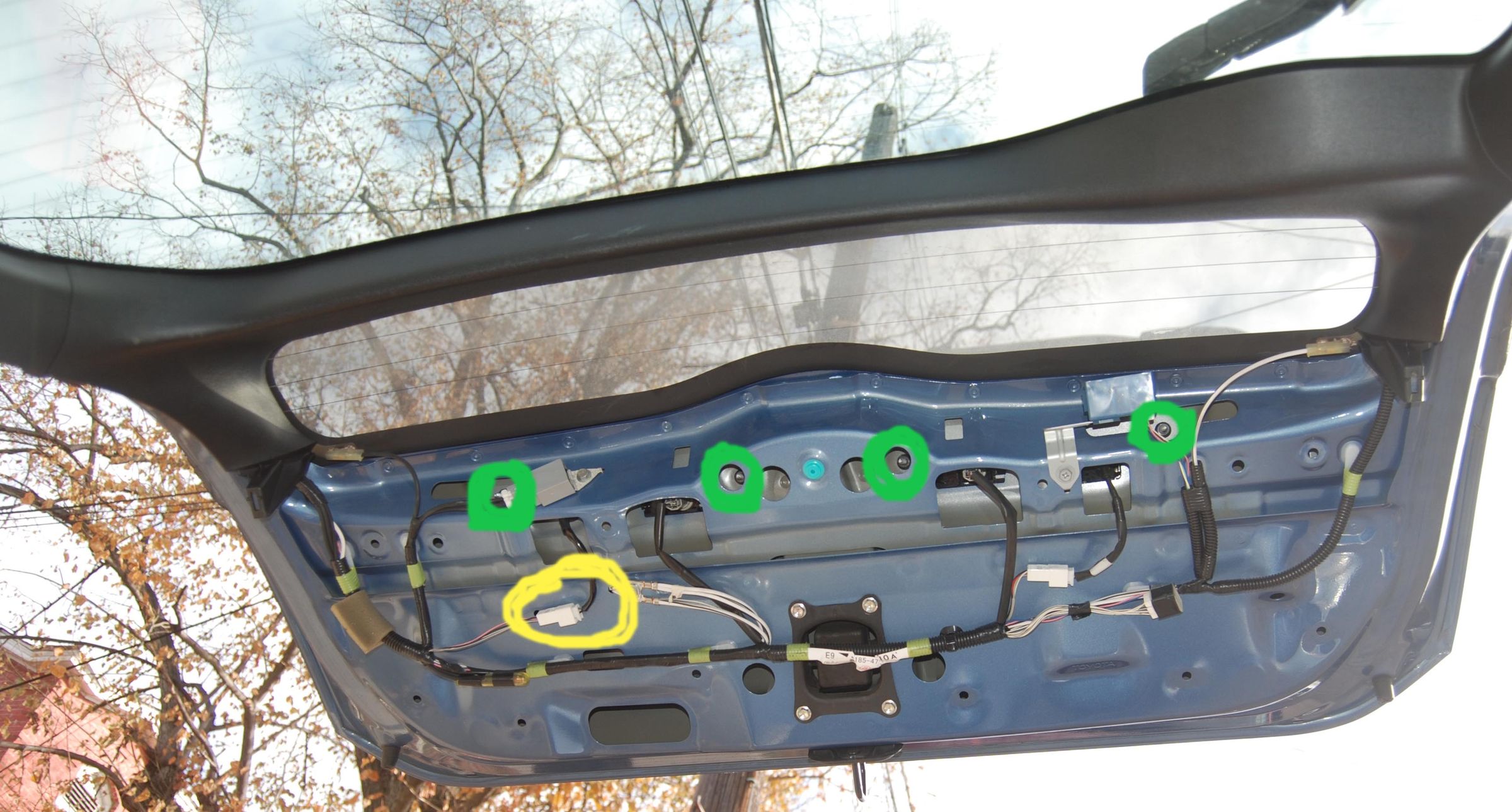 2007 Prius Hatch Latch REPAIR : 4 Steps - Instructables