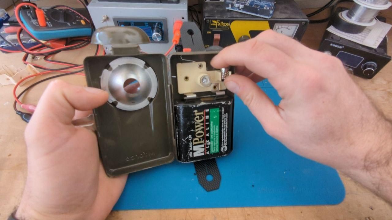 Vintage Military Flashlight Upgrade : 5 Steps (with Pictures) - Instructables