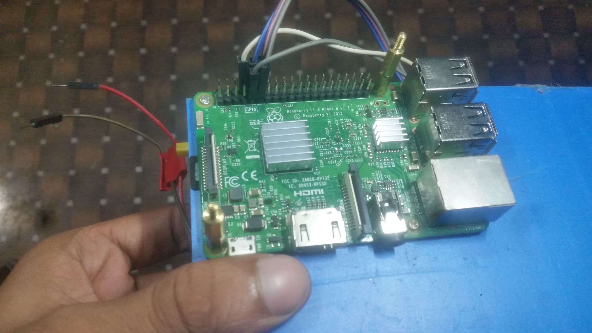 SpyBot: Rpi Robot With Live Camera Feed!! Opencv-tkinter-rpi : 6 Steps ...