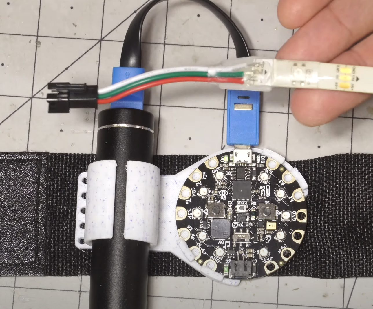 Light-Up Guitar Strap : 5 Steps (with Pictures) - Instructables
