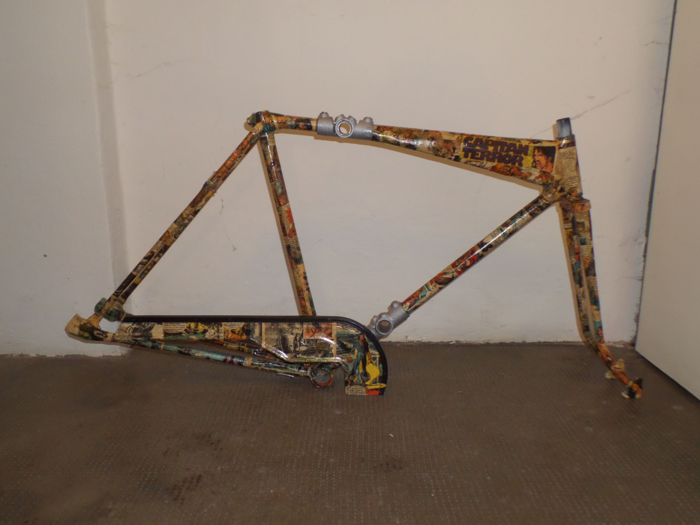 Cover a Bike Frame With Comics (or Other Paper) : 4 Steps (with ...