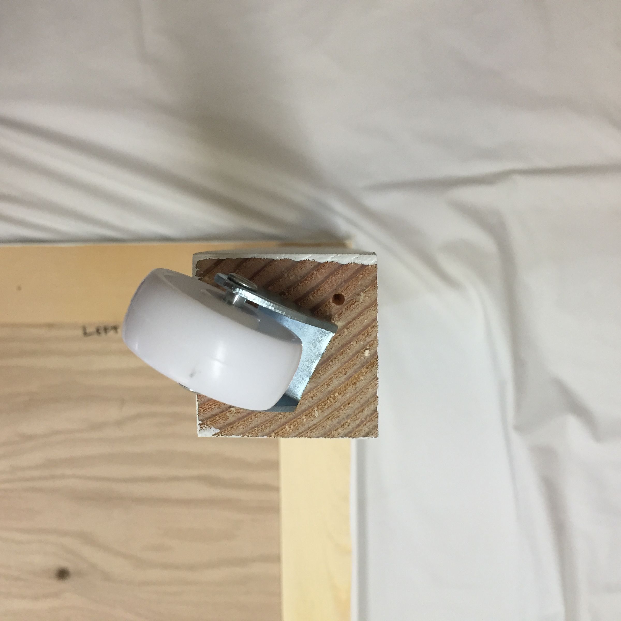 Jennifer's Display Cage W/Removable Divider - Instructables