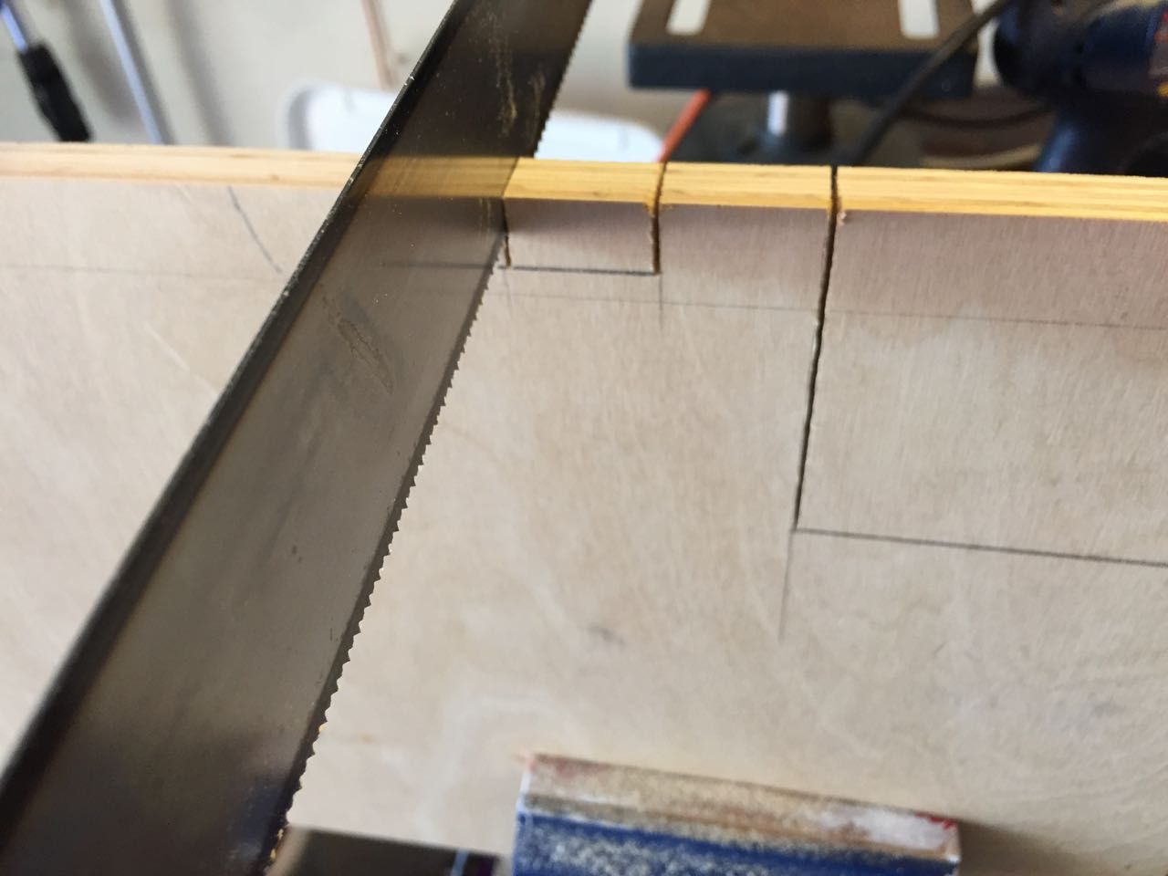 Outfeed Table for Dewalt Table Saw for $10 (includes Plans) : 4 Steps ...
