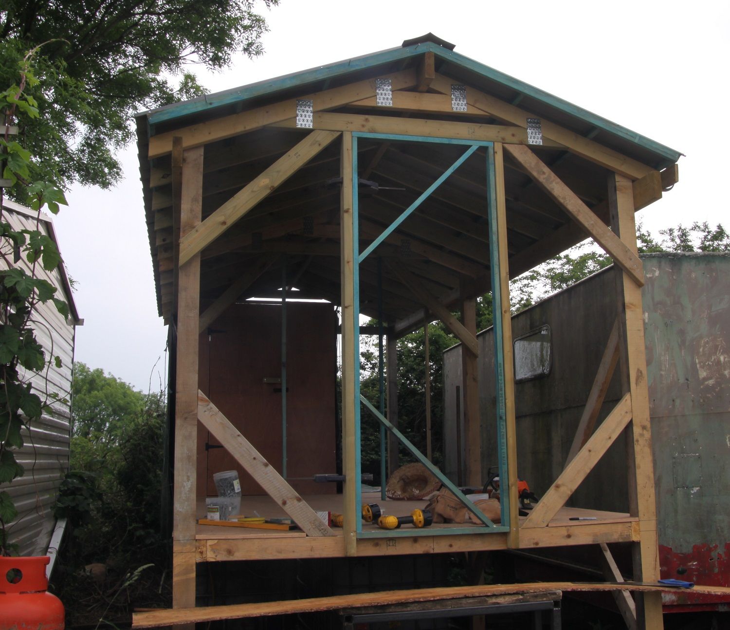 The 'Easy Empty' Composting Toilet Project: Part 2 - Superstructure ...