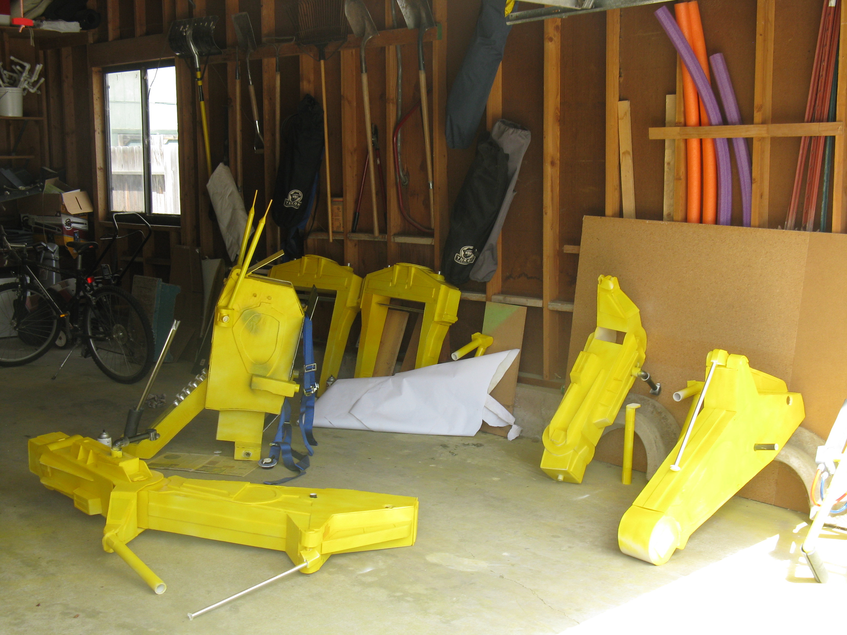 Full-Size Power Loader Costume From Aliens : 8 Steps (with Pictures ...