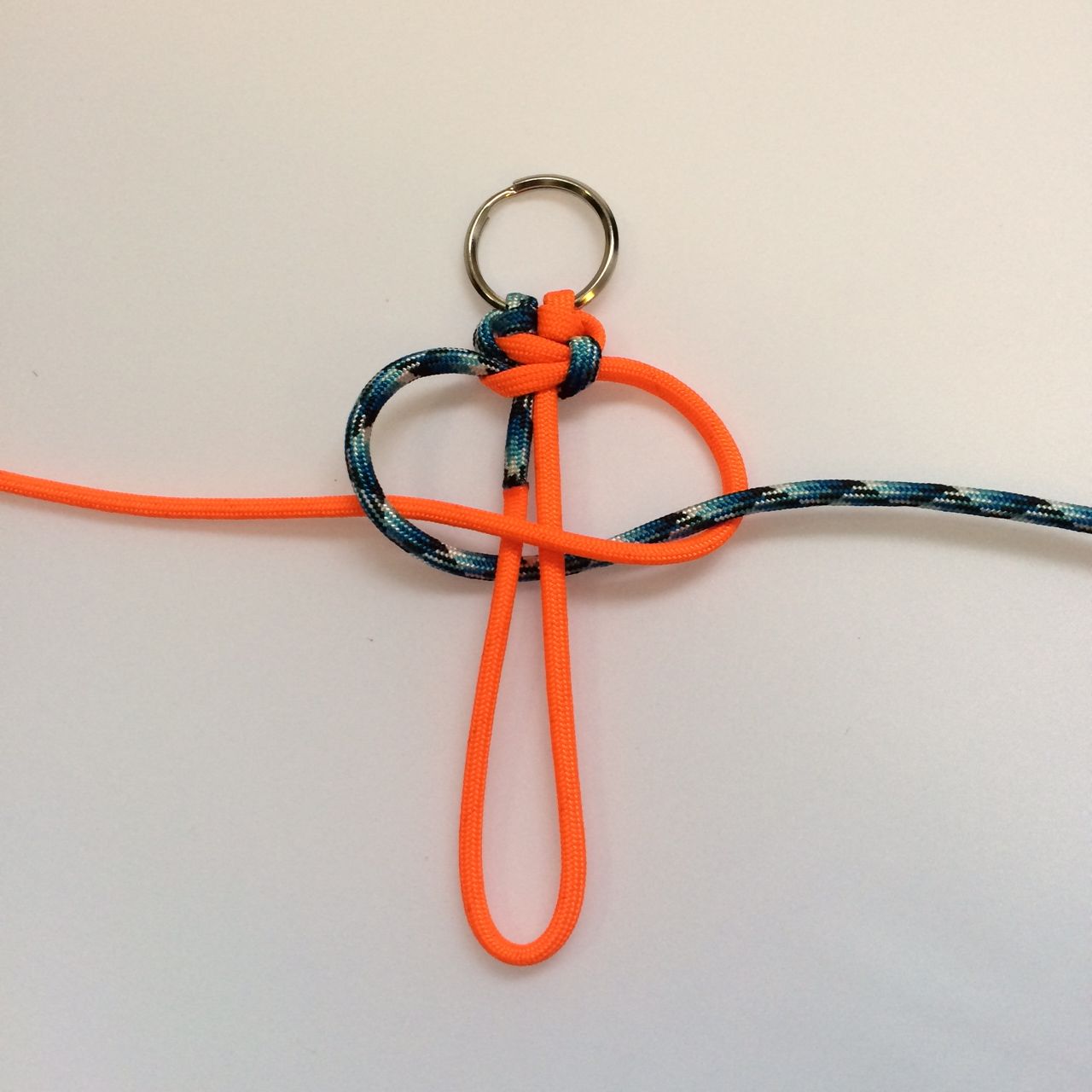 Paracord Keychain : 4 Steps - Instructables