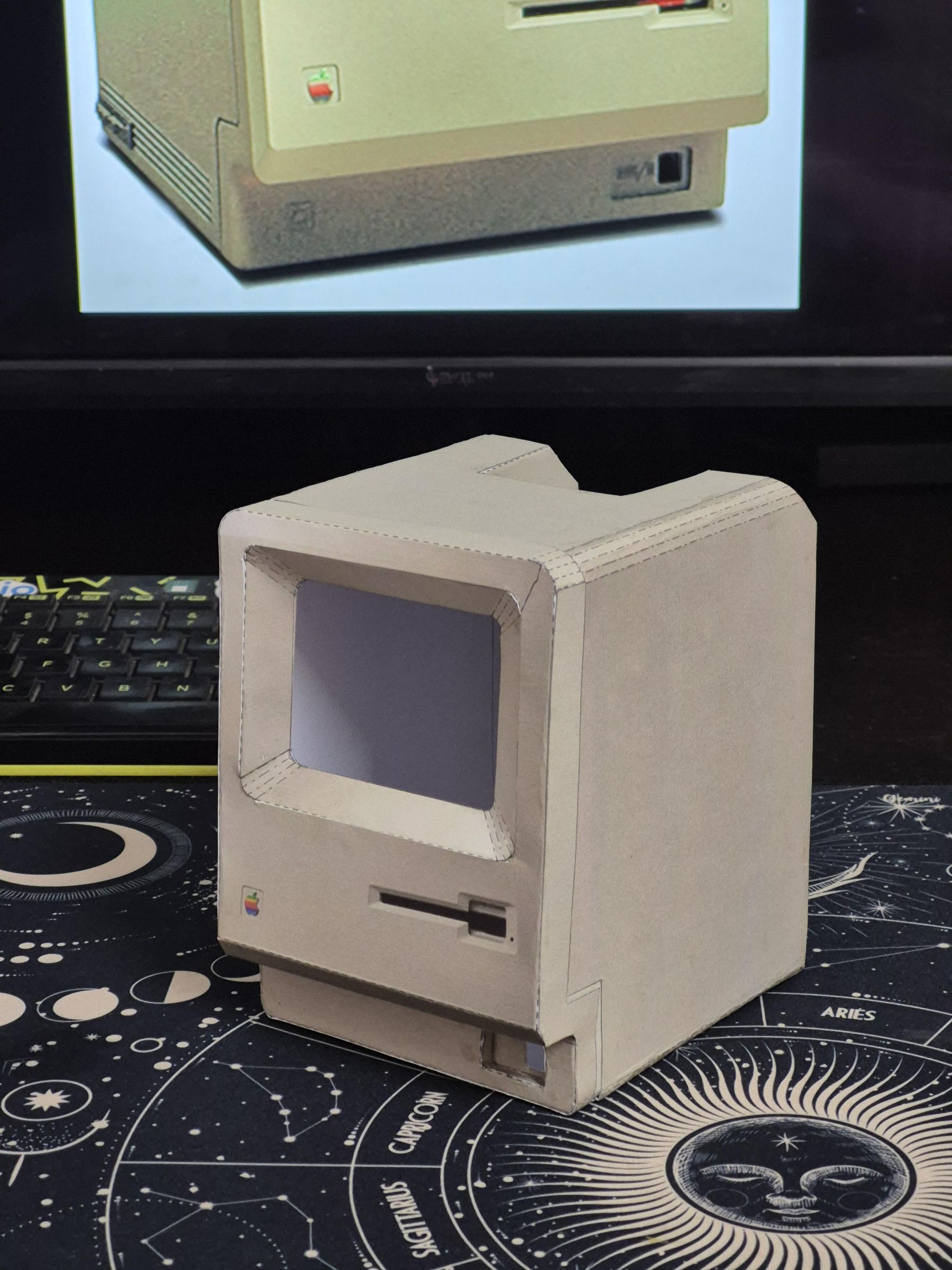 Macintosh-Style Desk Clock With a Paper Shell : 14 Steps (with Pictures ...