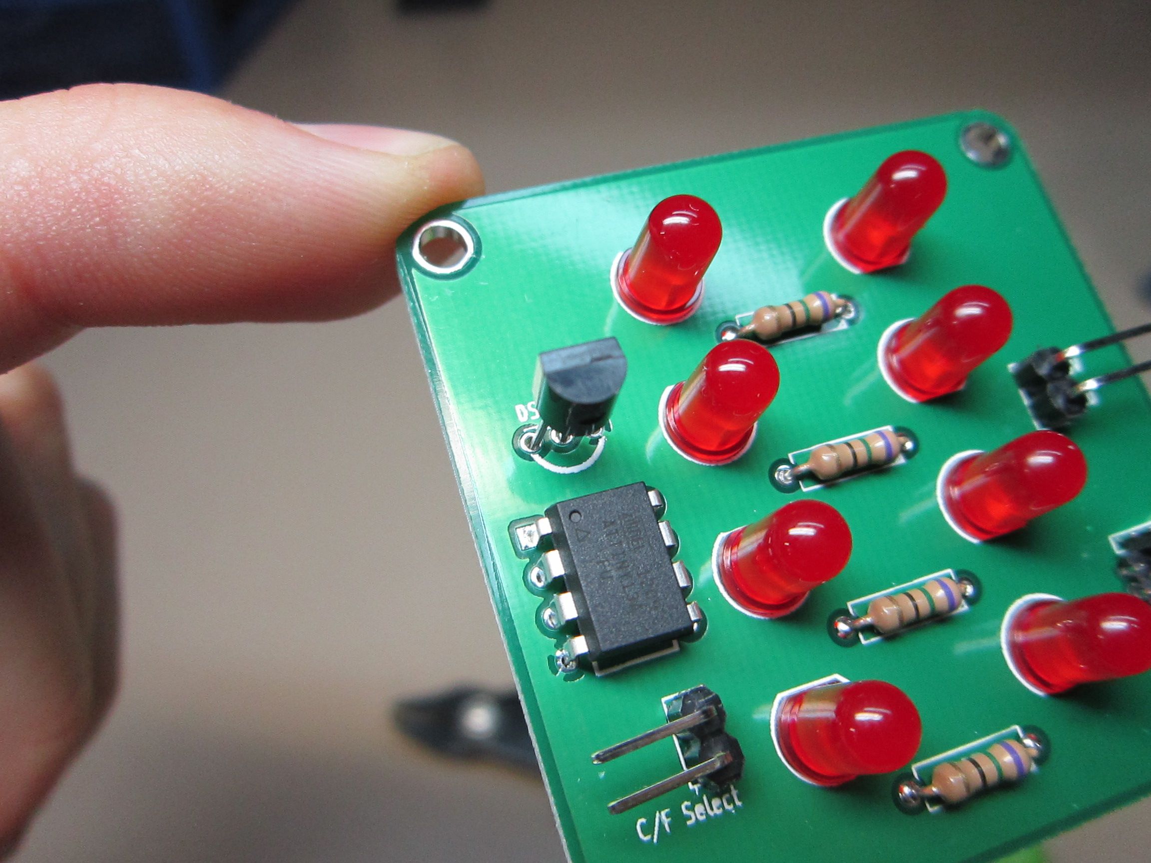 Binary Thermometer USB Powered : 8 Steps - Instructables
