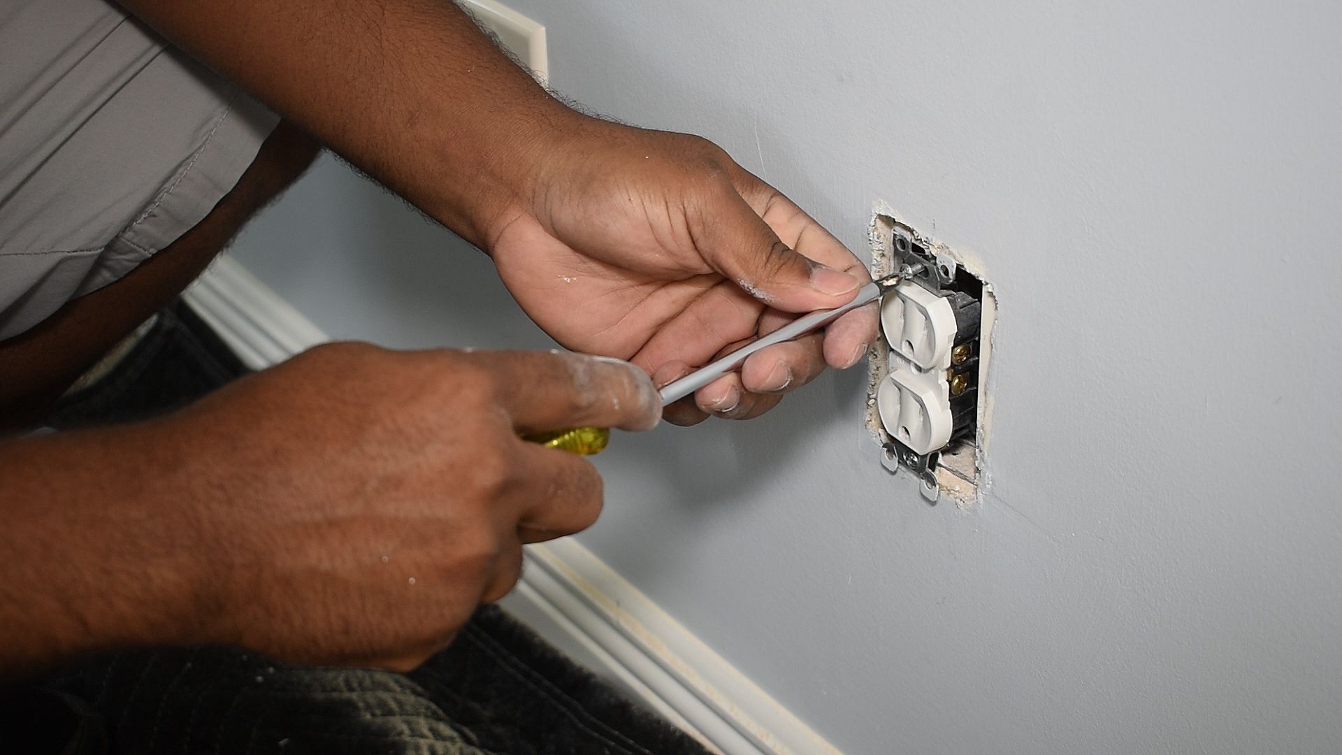 Make a TV Panel and Hide Your Wires : 10 Steps (with Pictures ...