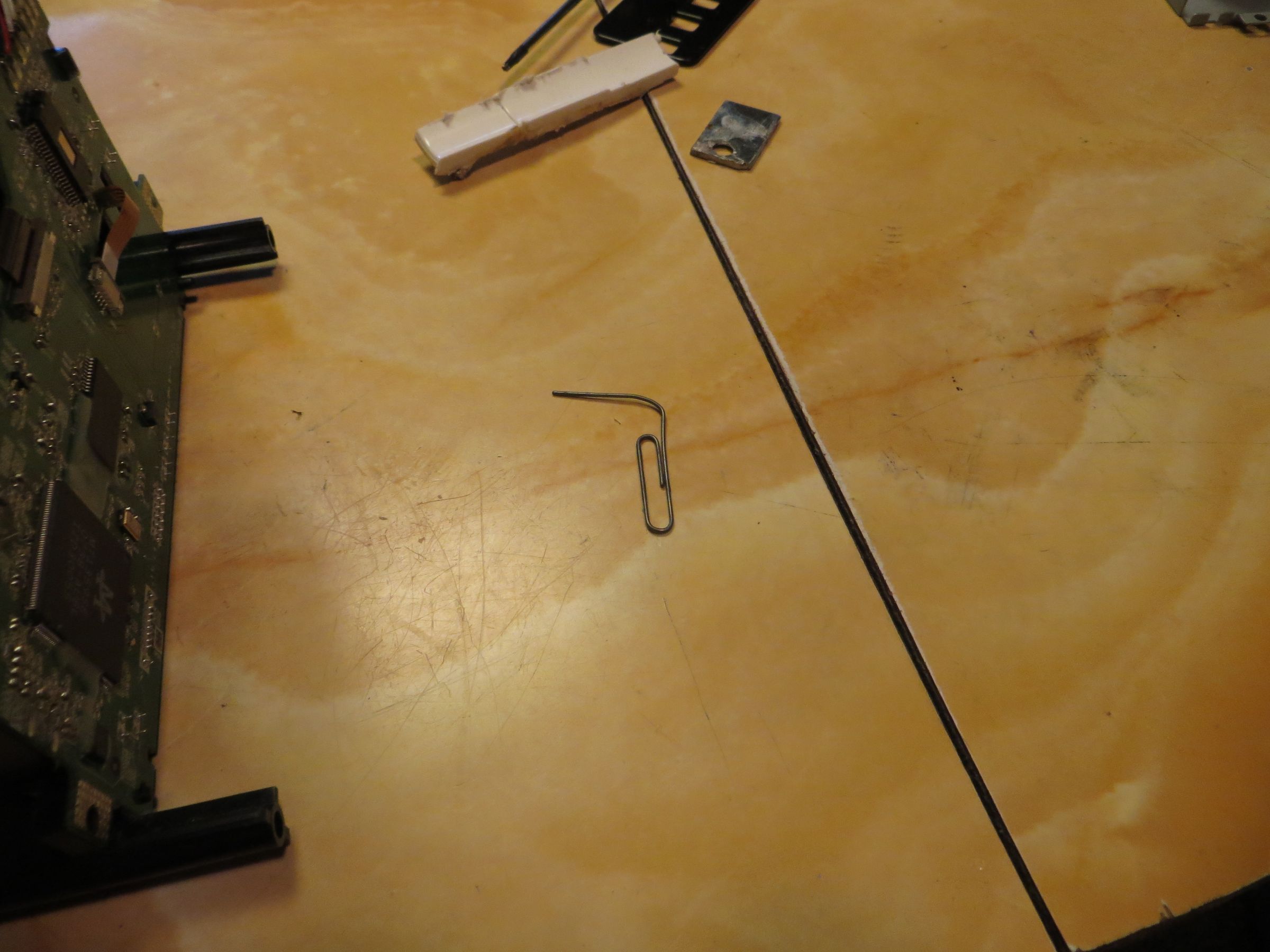 How to Fix a Stuck Xbox 360 (or PC) Disc Tray : 7 Steps - Instructables