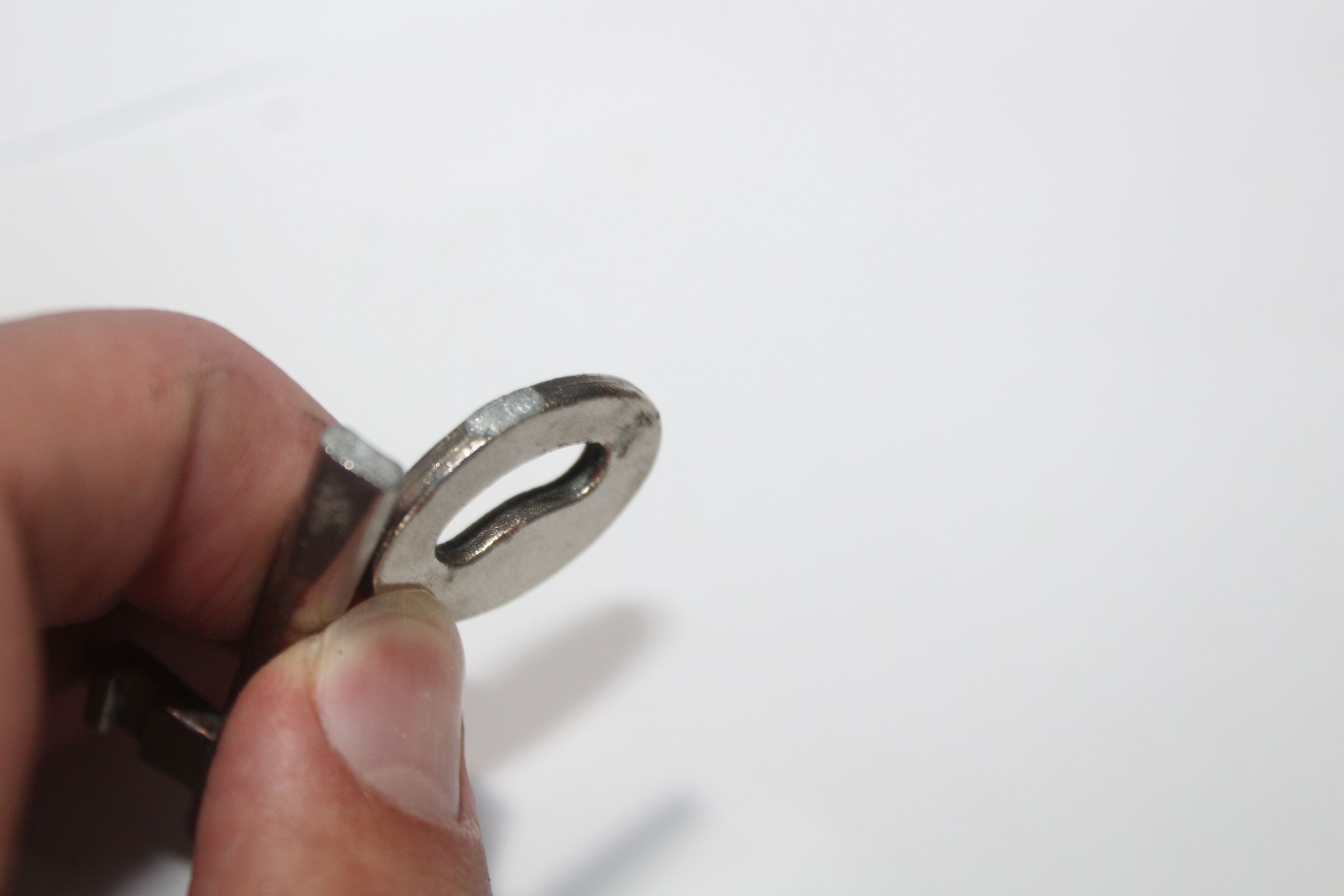 How to Fix a Broken Key Handle : 9 Steps (with Pictures) - Instructables