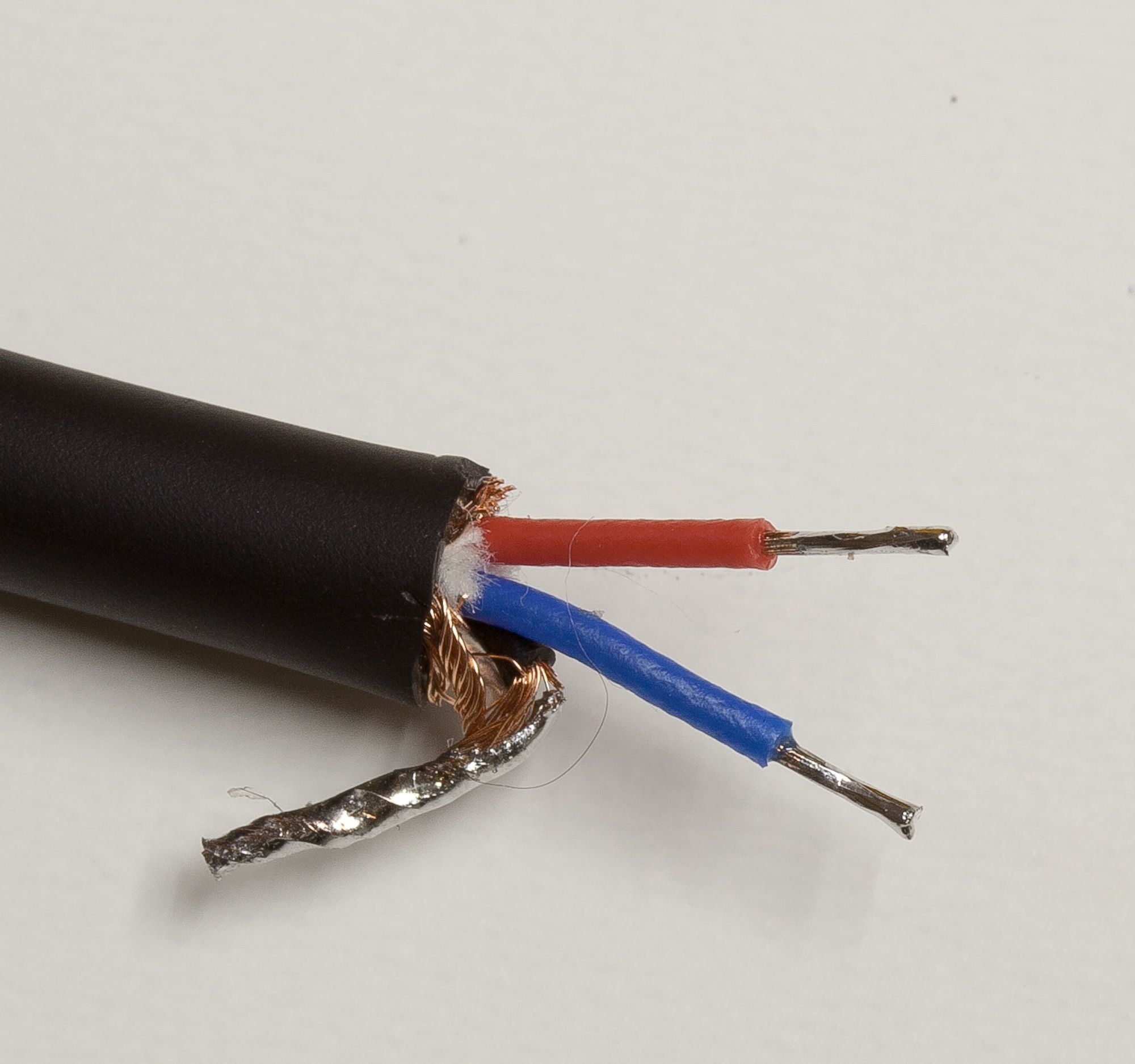 Quality DIY Headphone Cable Replacement : 5 Steps - Instructables
