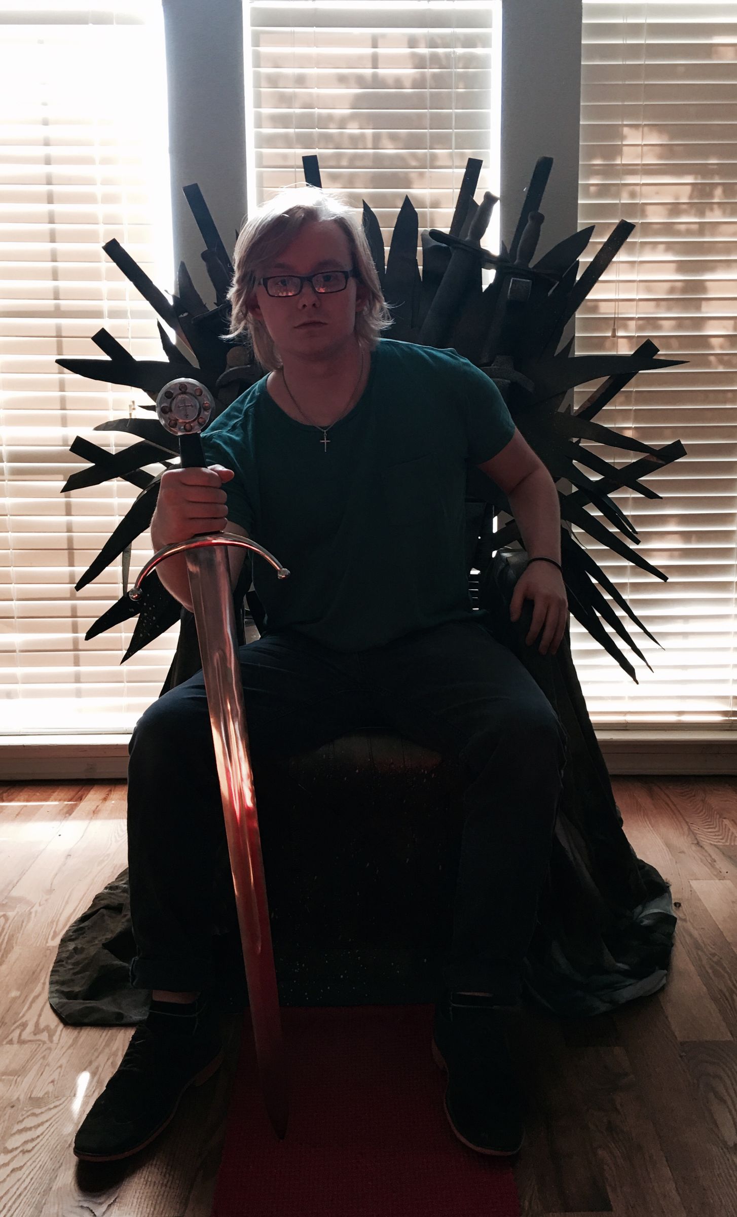 Make Your Own "Iron" Throne : 7 Steps (with Pictures) - Instructables