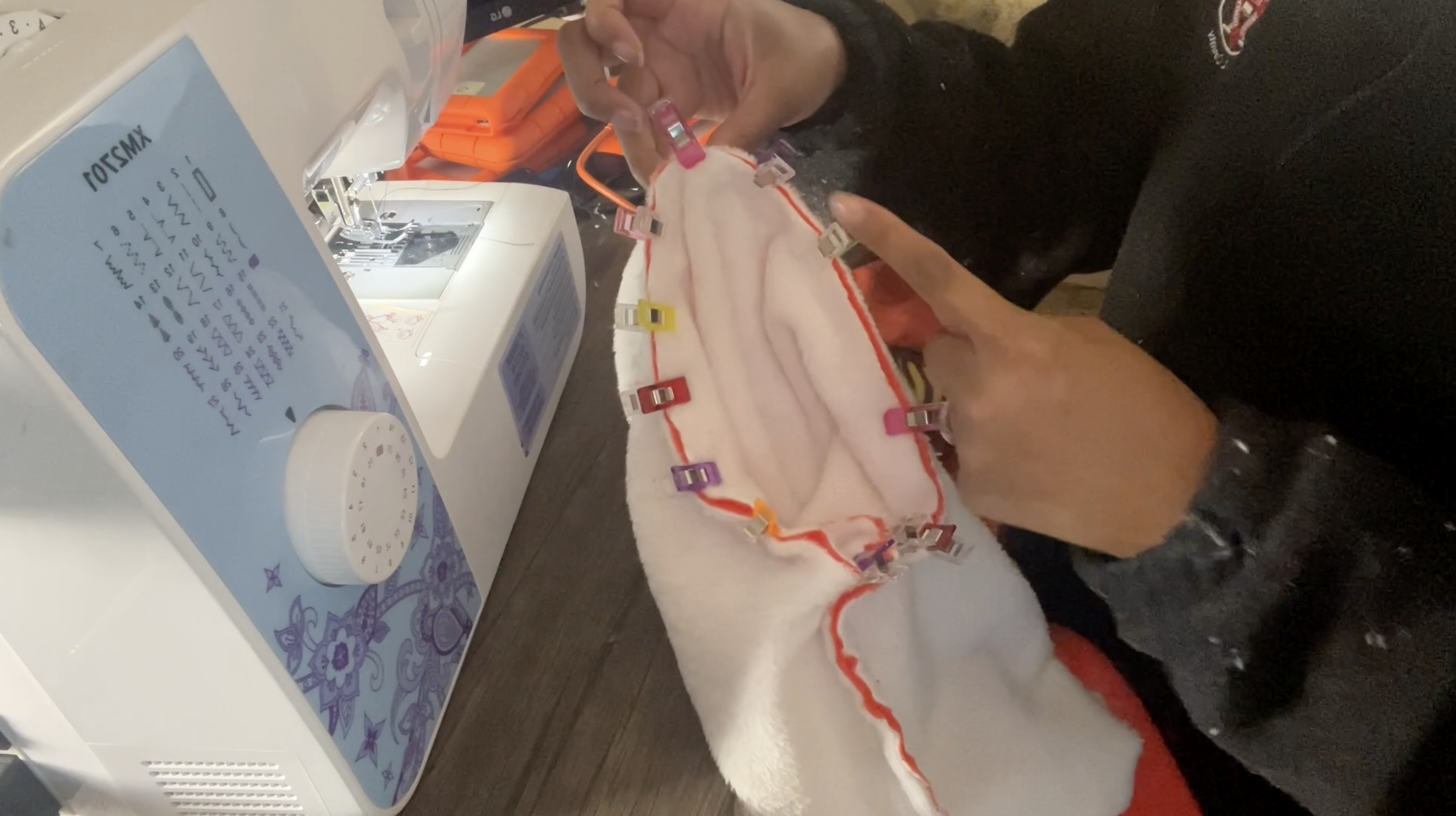 How to Sew a DIY Blanket Jacket (No Pattern Needed!) : 9 Steps (with ...