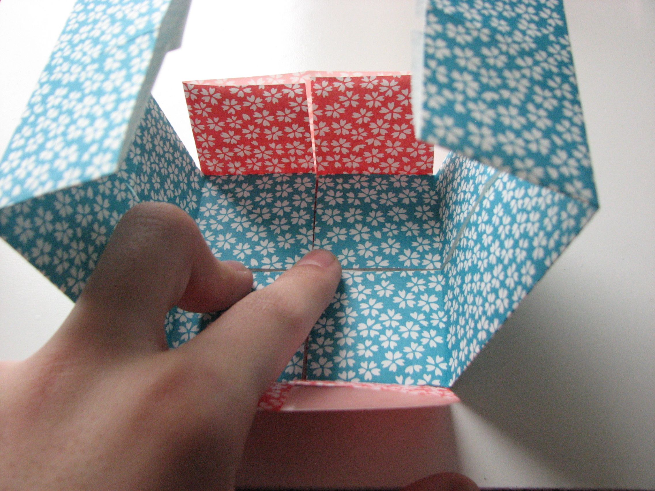 Jackson Cube (EASY! Beginner Unit Origami) : 9 Steps (with Pictures ...