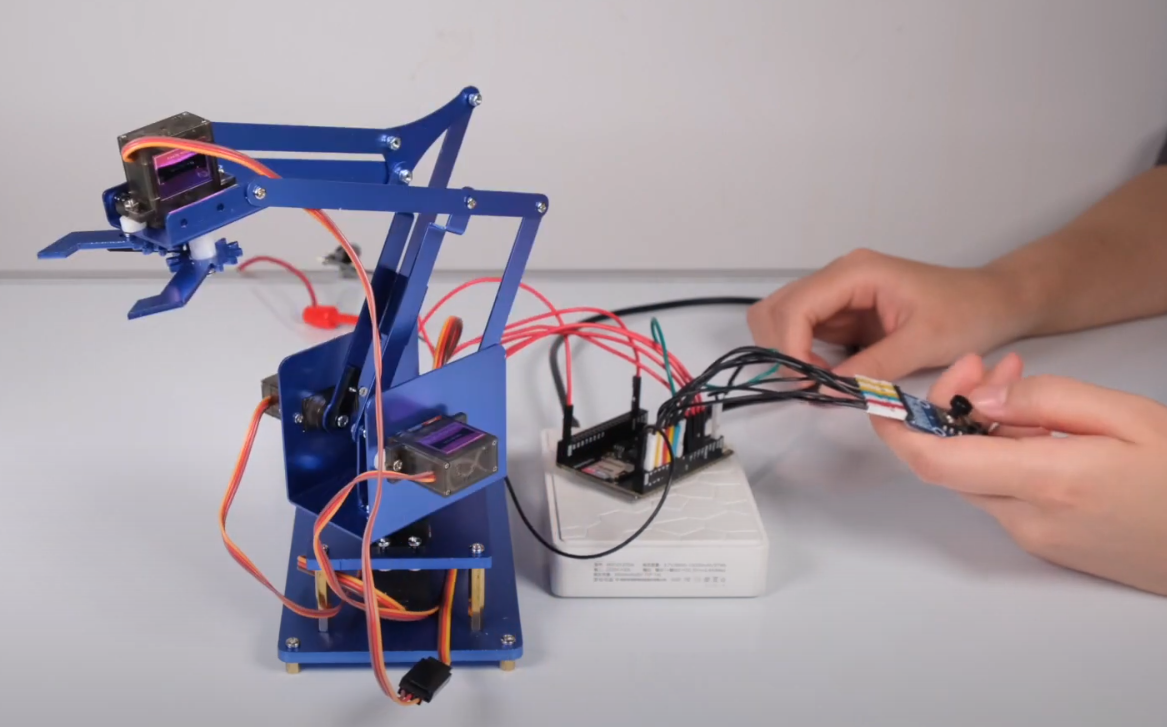 Control Robot Arm Using Swift Language : 6 Steps - Instructables