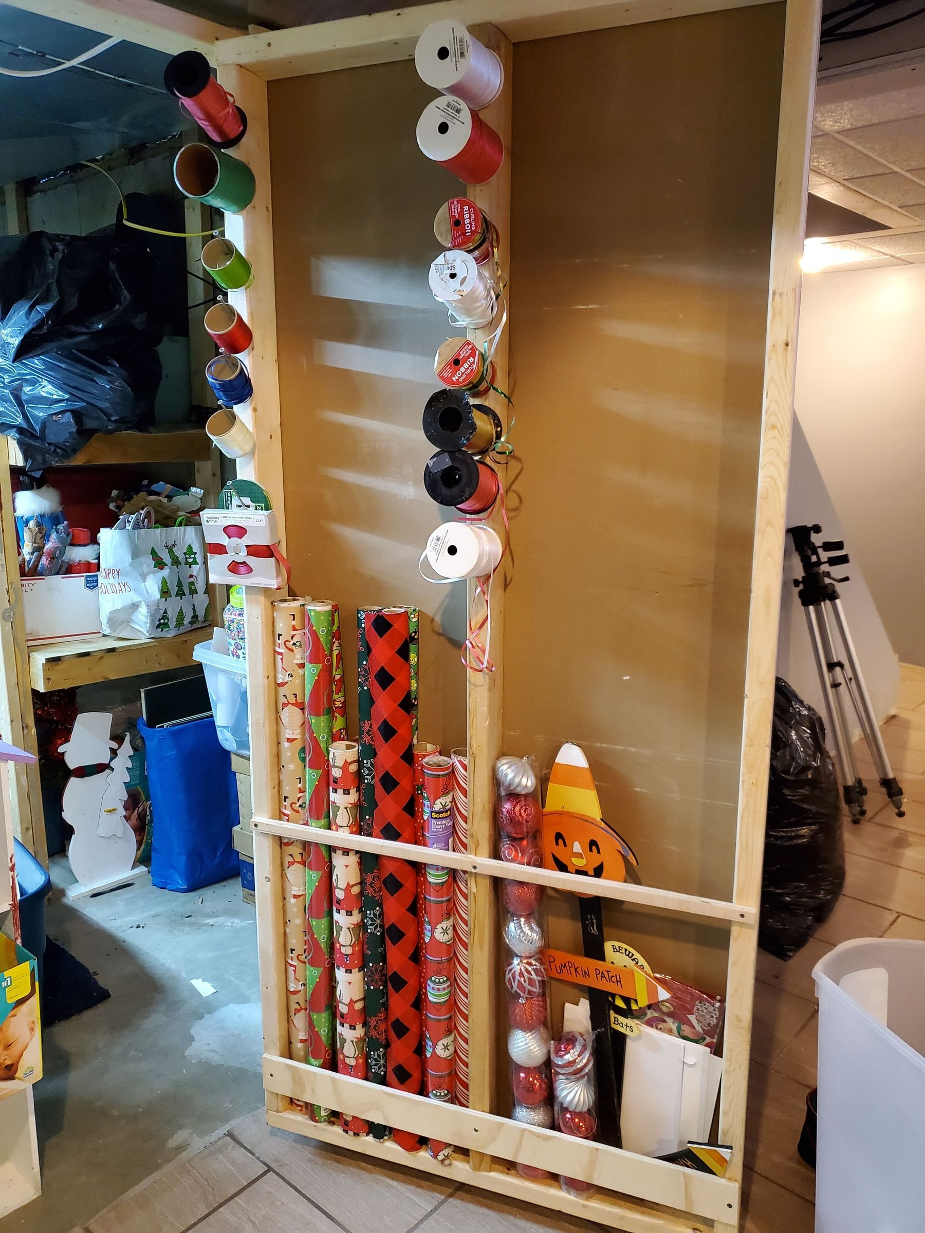 Gift Wrap Wall Organizer : 3 Steps (with Pictures) - Instructables