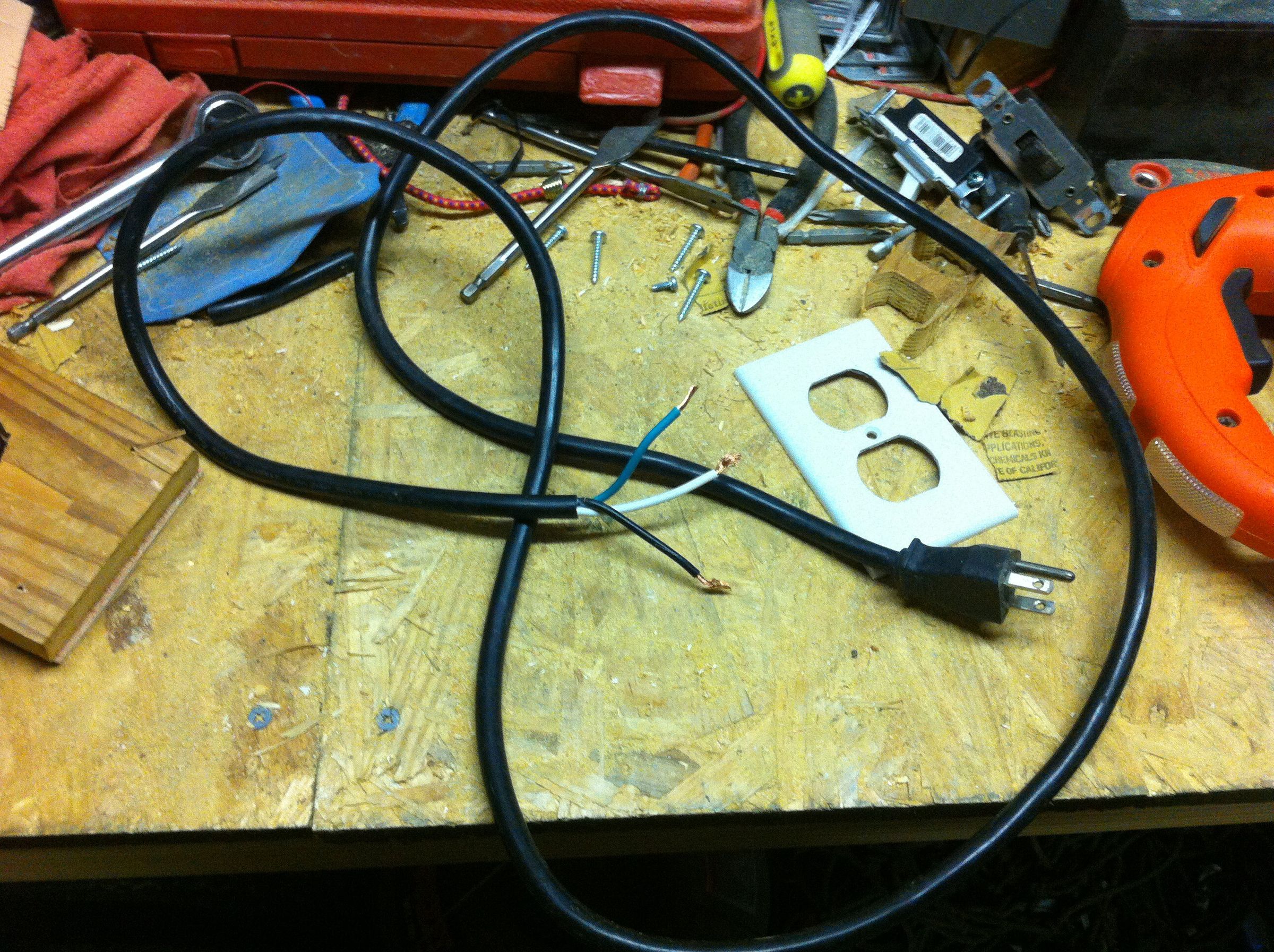 Wooden Multi Plug : 8 Steps - Instructables