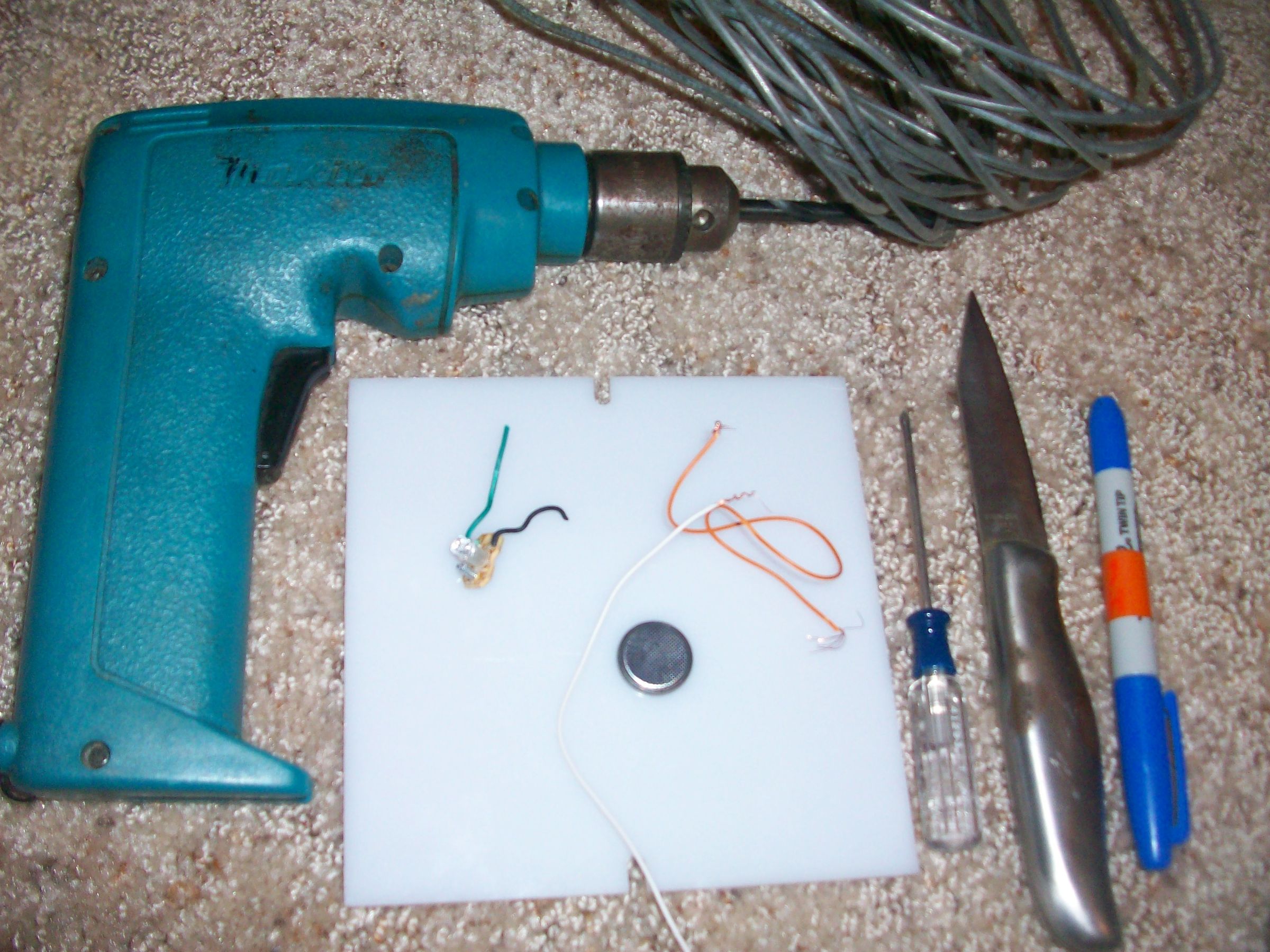 Beginer Electronics 1: a Simple Yet Fun Circut : 6 Steps - Instructables