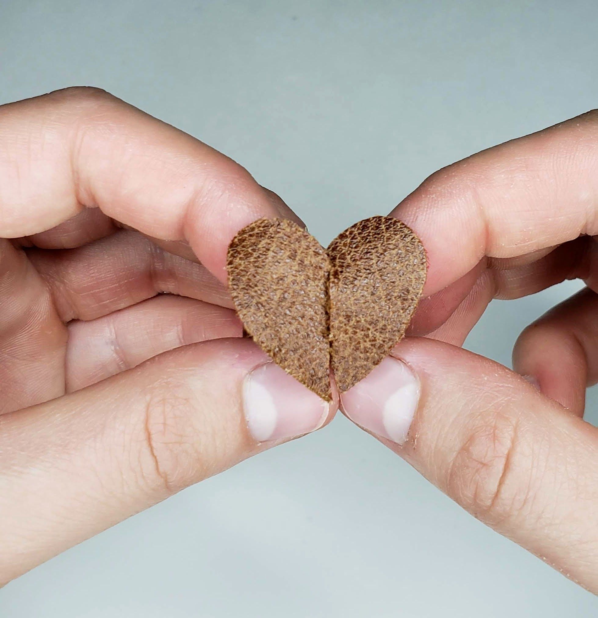 Leather Heart Ring (With Customizable Template) : 4 Steps (with ...