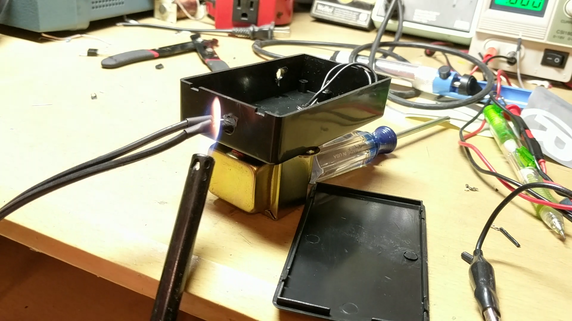 Start Fires With Electricity: DIY Arc Lighter : 11 Steps (with Pictures ...