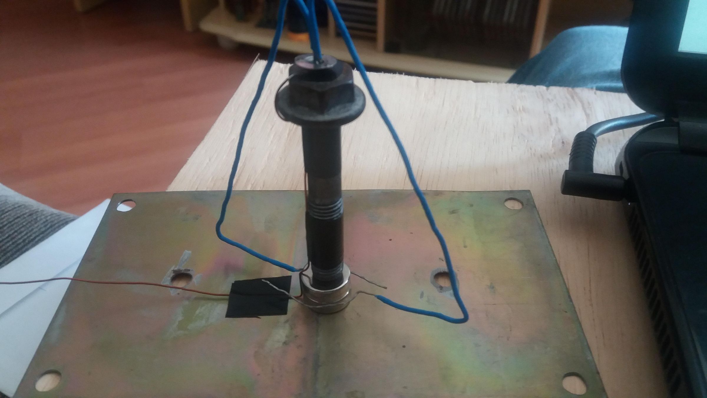 Batteryless Homopolar Motor : 6 Steps (with Pictures) - Instructables