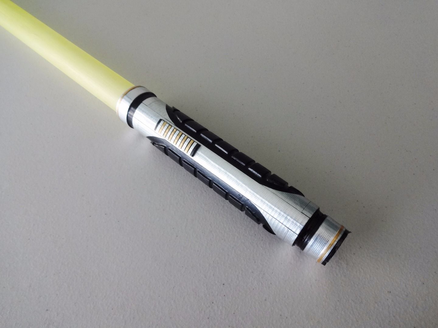 Easy $5 Lightsabers : 18 Steps (with Pictures) - Instructables