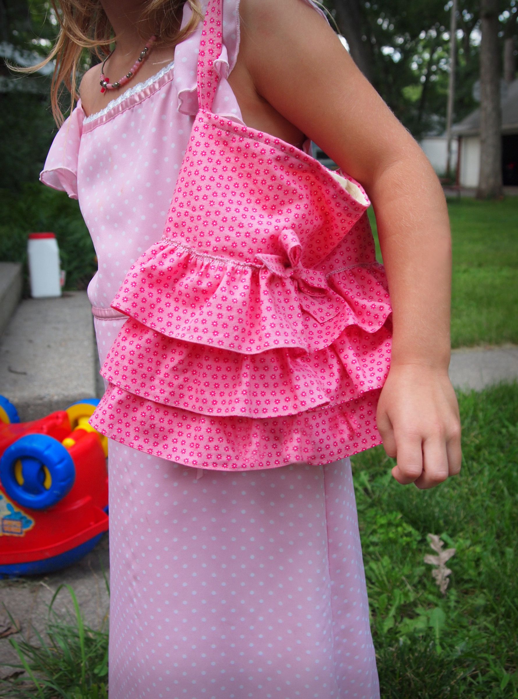 DIY Ruffled Purse in One Hour : 7 Steps (with Pictures) - Instructables