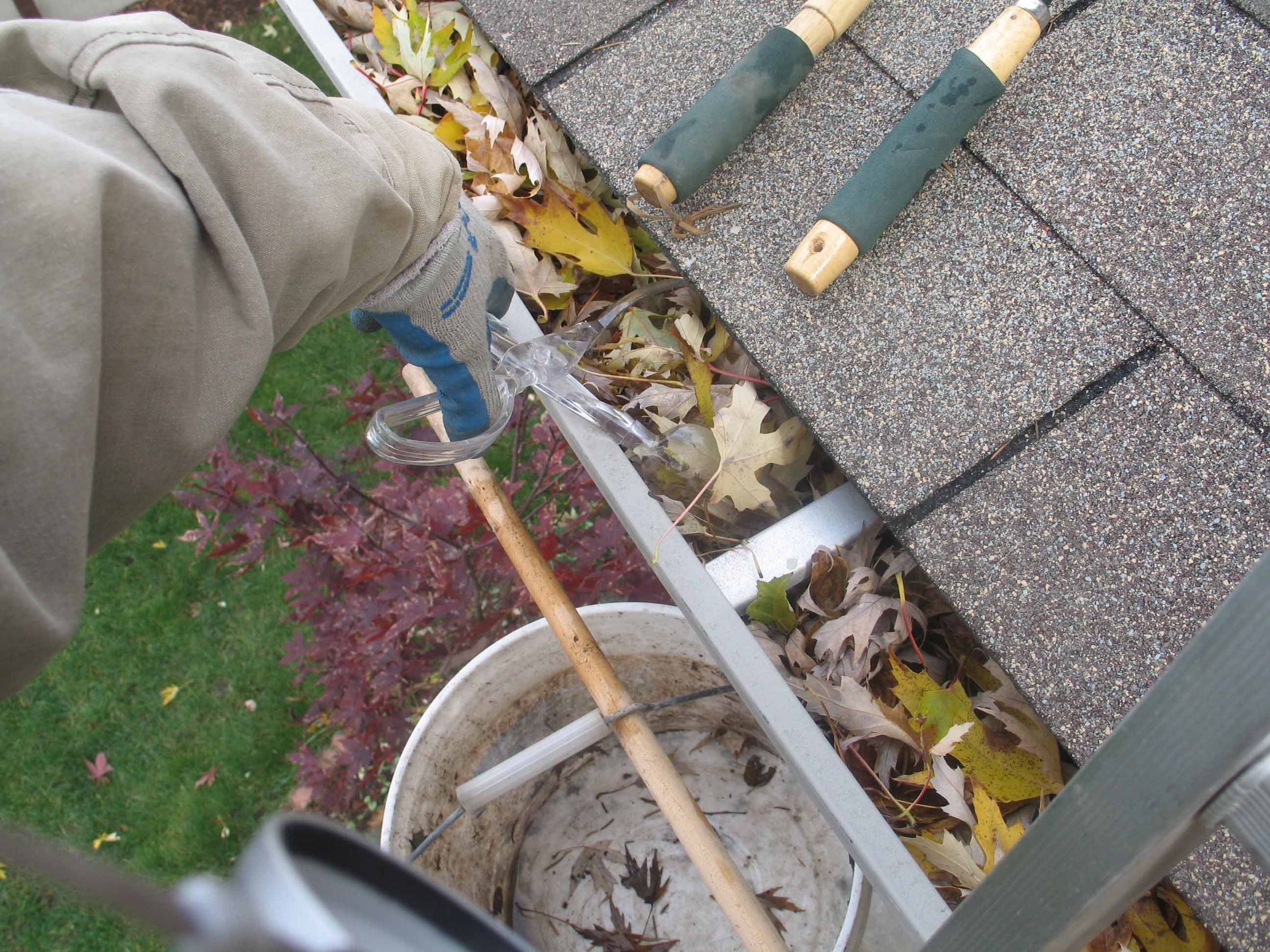 Gutter Salad Tongs : 3 Steps - Instructables